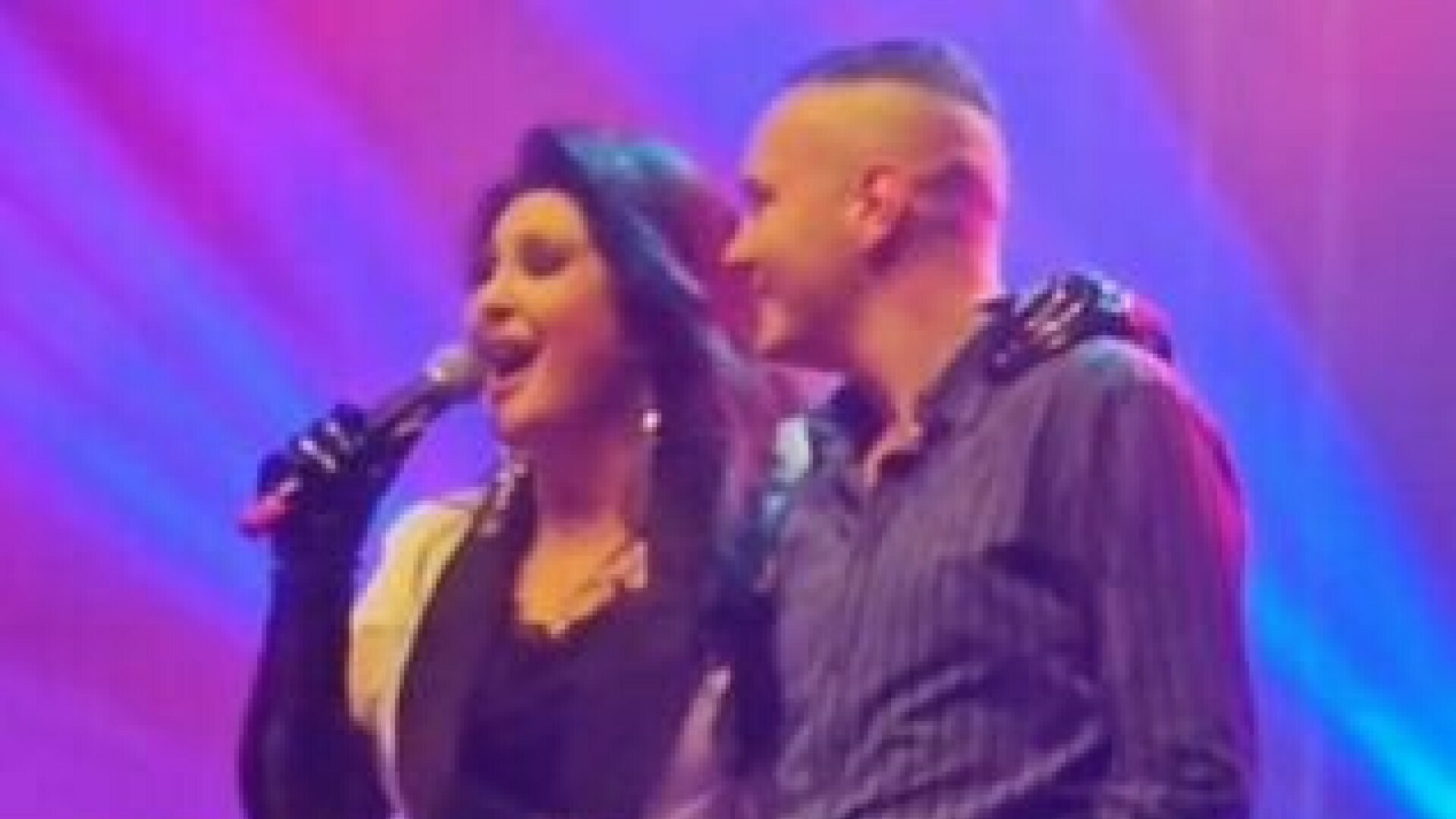 Na koncertu Dragane Mirković dečko izašao na scenu kako bi zaprosio djevojku, ali onda je ...