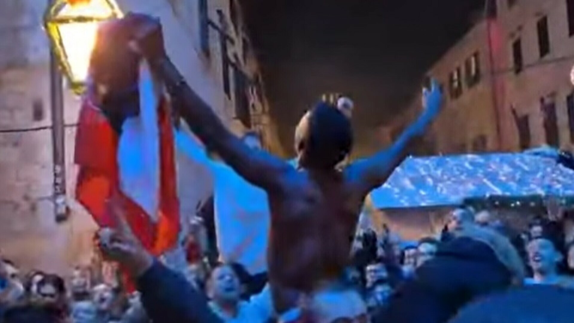 Video afričkog nogometaša s Thompsonovog koncerta hit je na društvenim mrežama, pogledajte kako ...