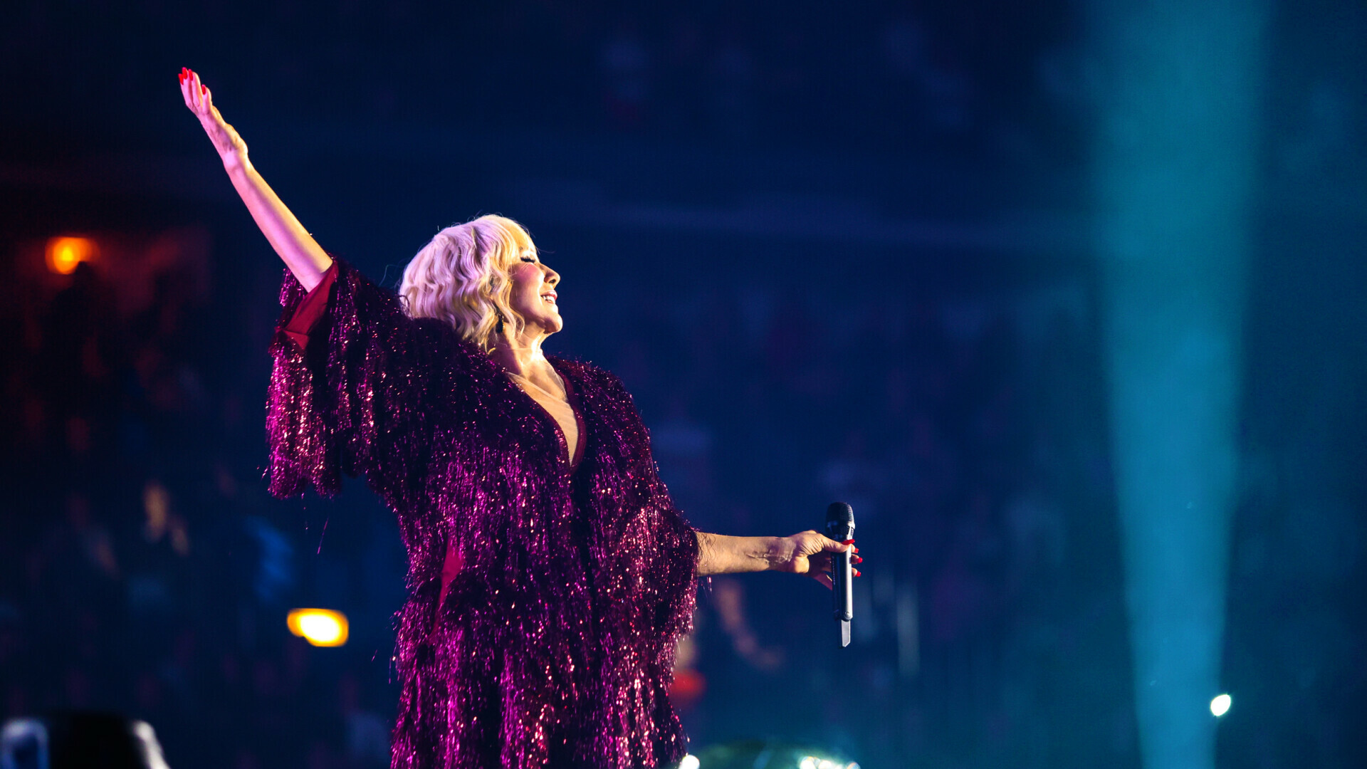 Lepa Brena otpuštena je iz bolnice, doznajemo što će dalje biti s ...