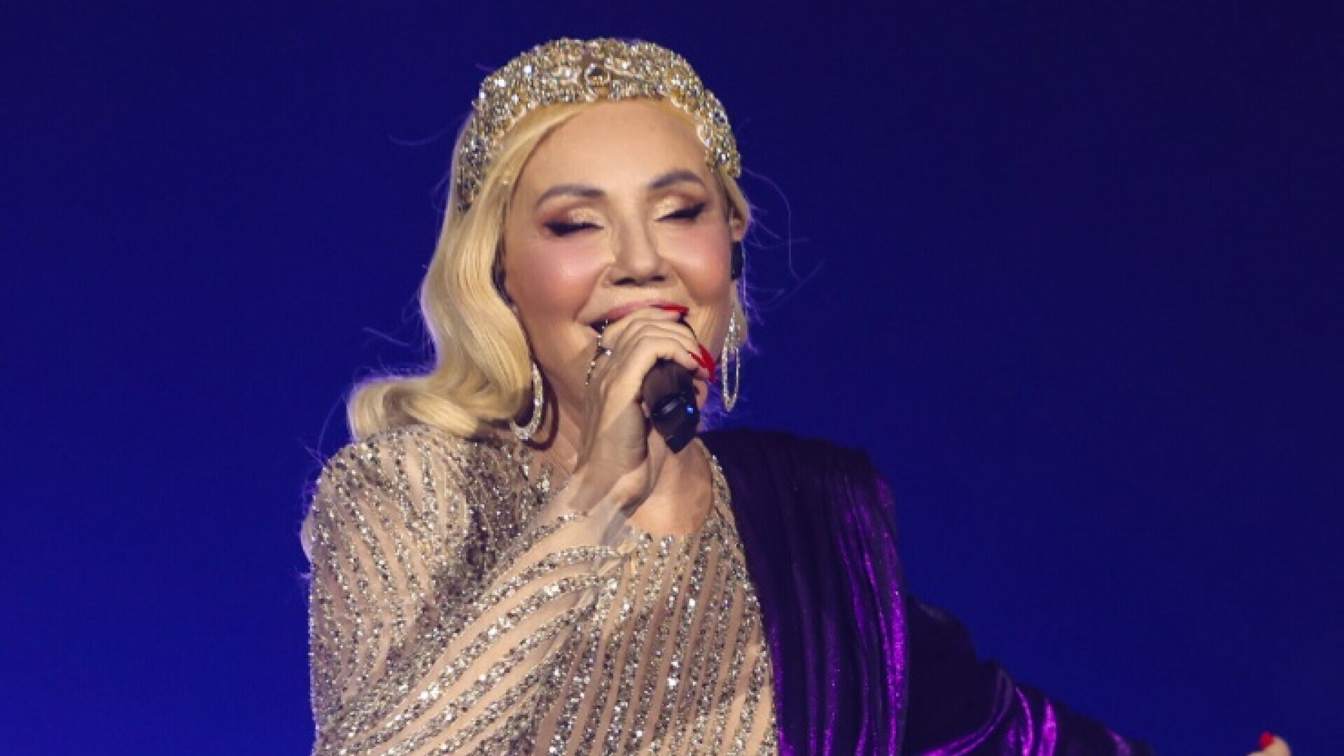 Lepa Brena objavila je nove termine koncerata nakon nezgode, evo kada će pjevačica ponovno ...