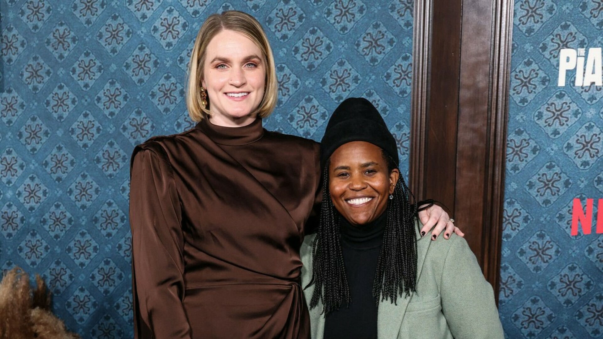 Kći legendarnog glumca stala pred kamere s partnericom koja je od nje ...