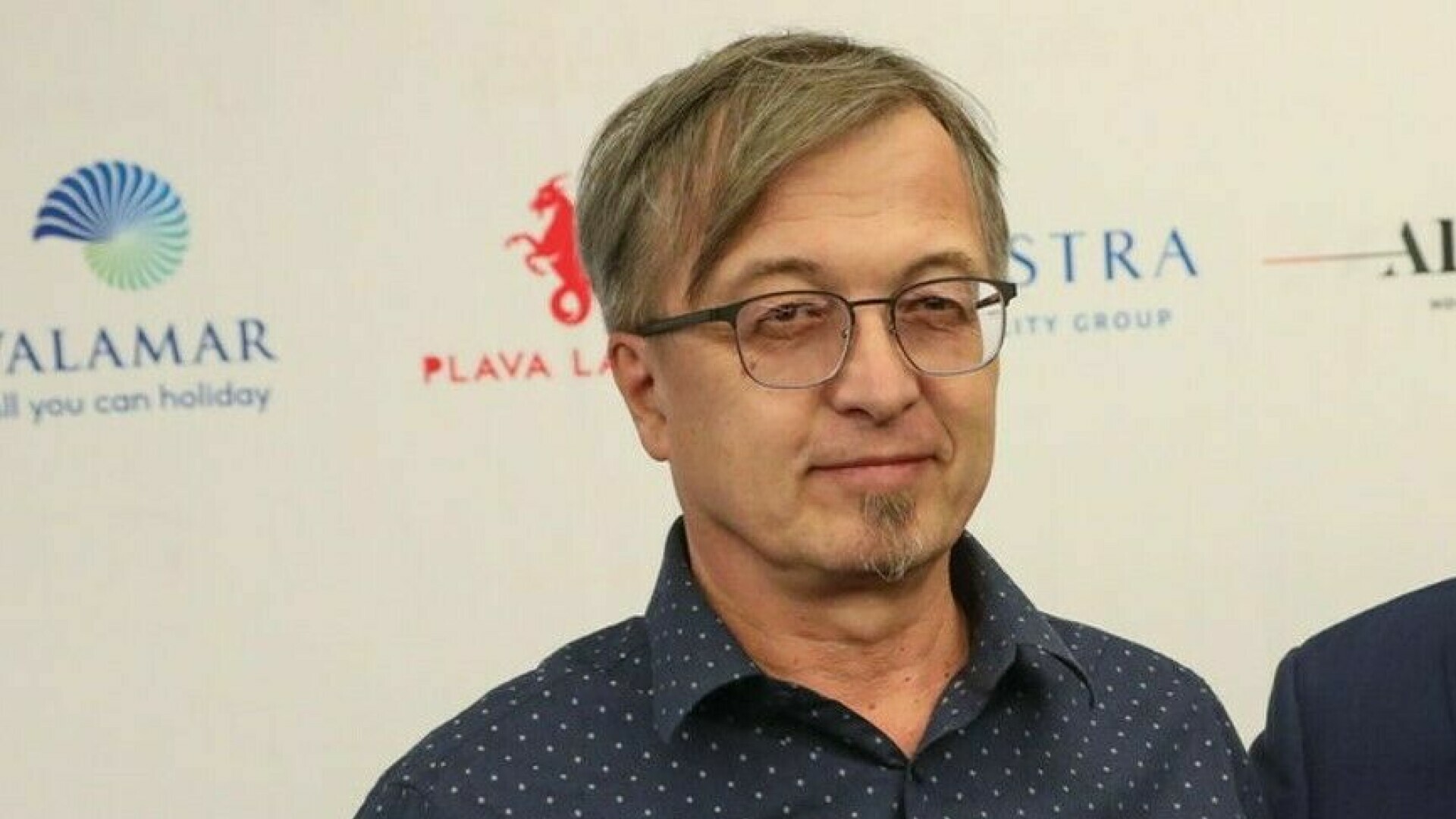 Baby Lasagna osvojio je hvalevrijednu nagradu, koju je preuzeo njegov ...