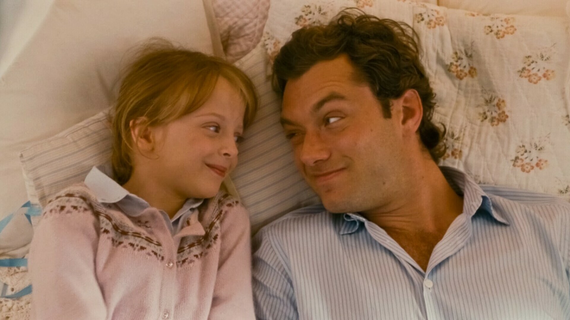 Sjećate se ove djevojčice iz omiljenog božićnog filma? Danas ima 24 ...