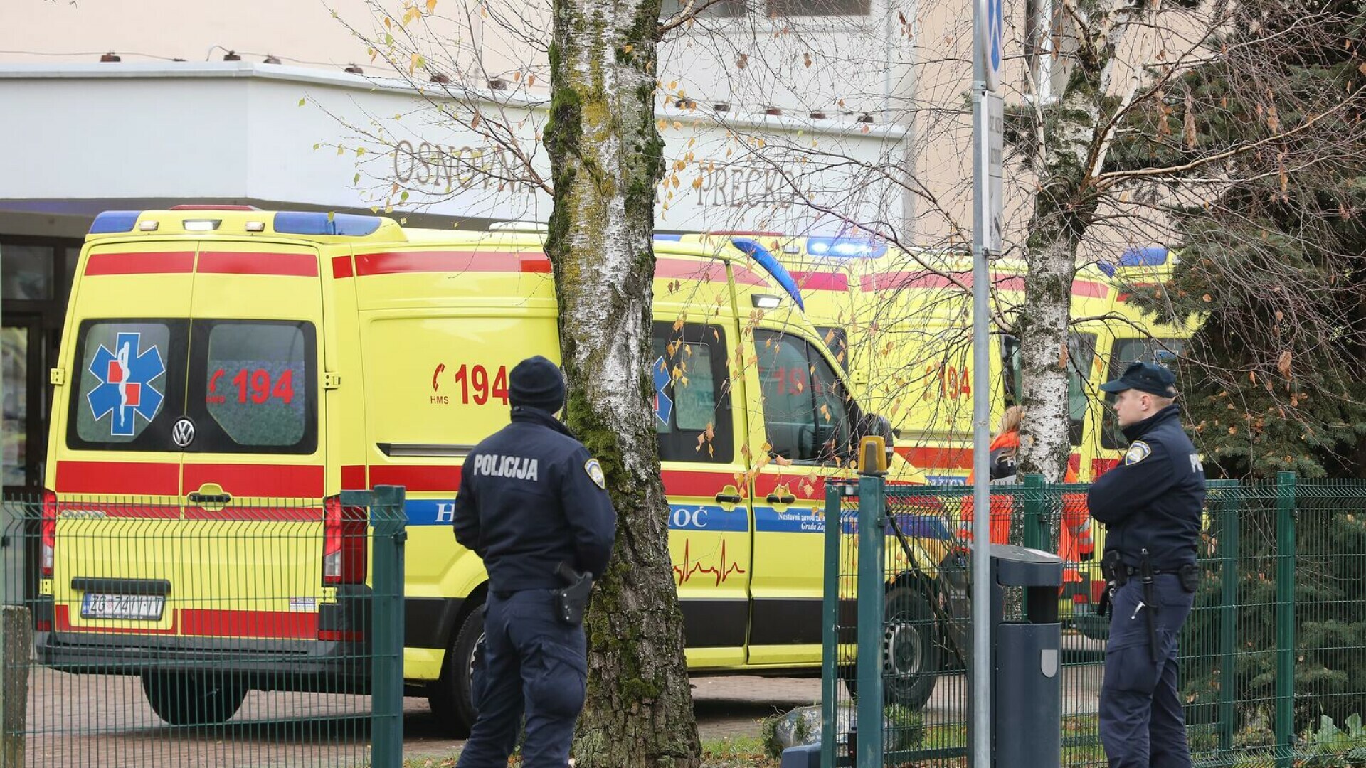 VELIKA FOTOGALERIJA Ovo su fotografije s mjesta krvavog napada u OŠ-u Prečko