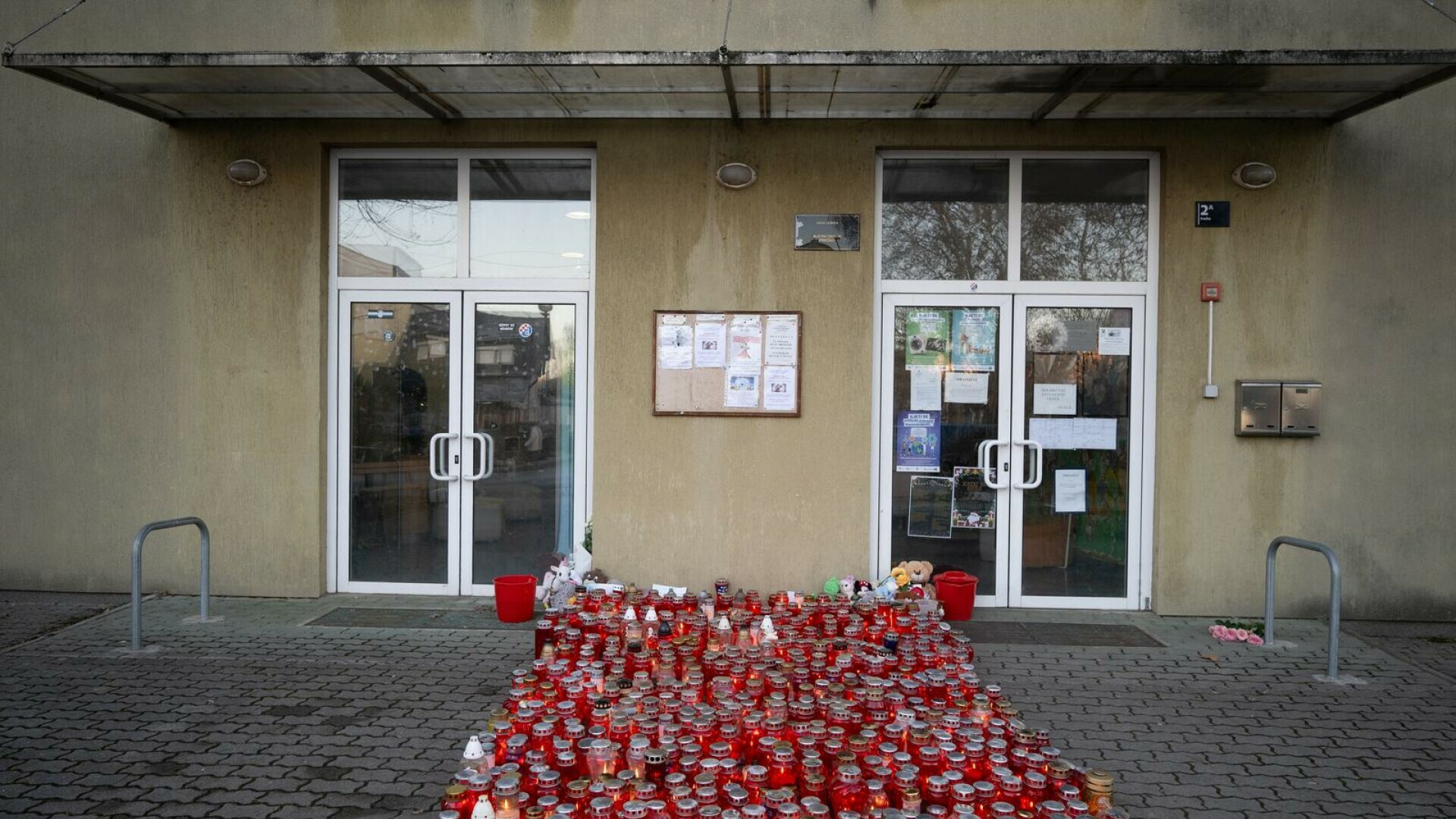 Roditelji djece koja su preživjela napad u školi: "Vidjela je prijatelja krvavog na podu ...