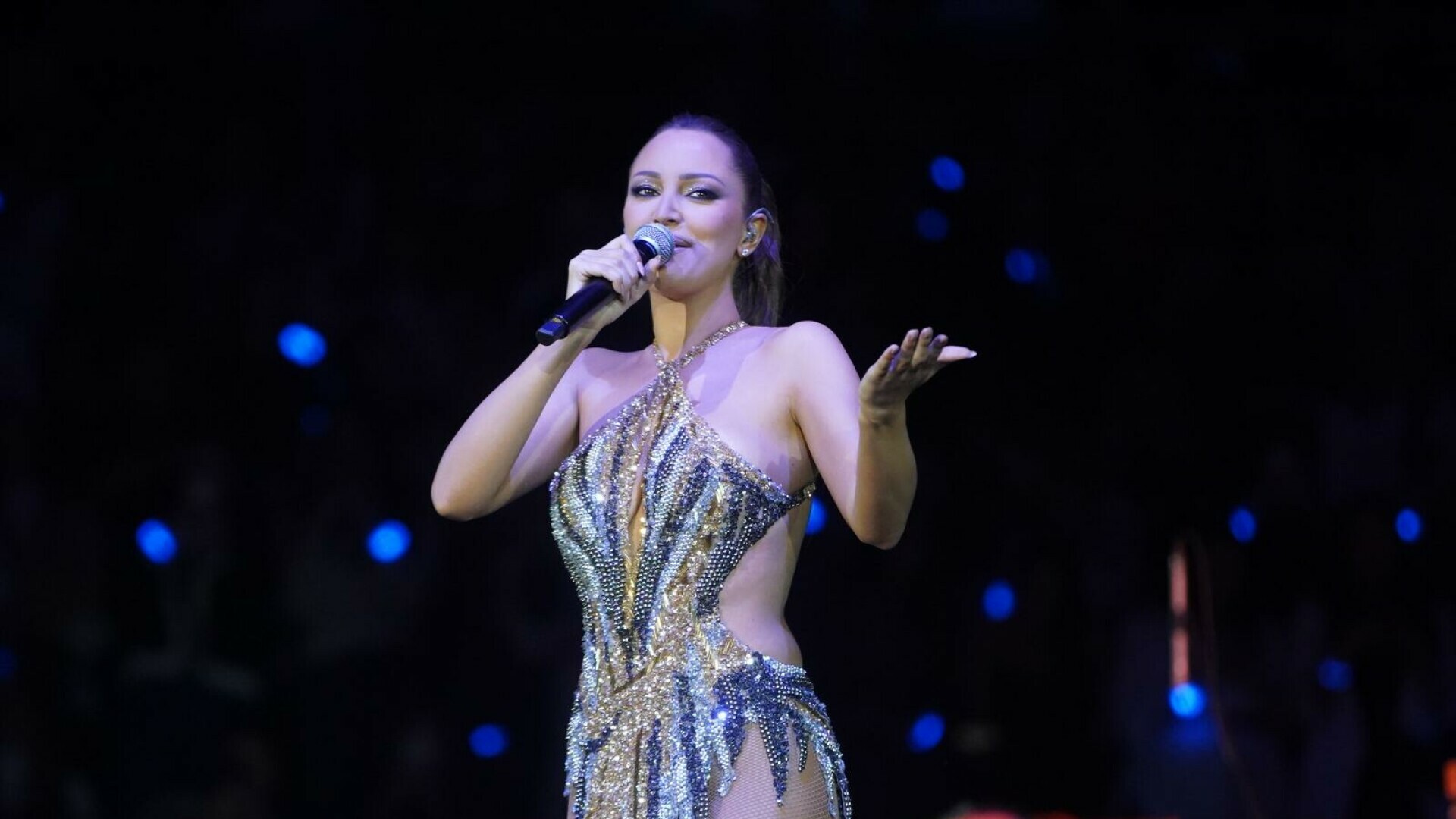 Trudna Aleksandra Prijović snimljena u izlasku prvi put nakon vijesti da čeka drugo dijete