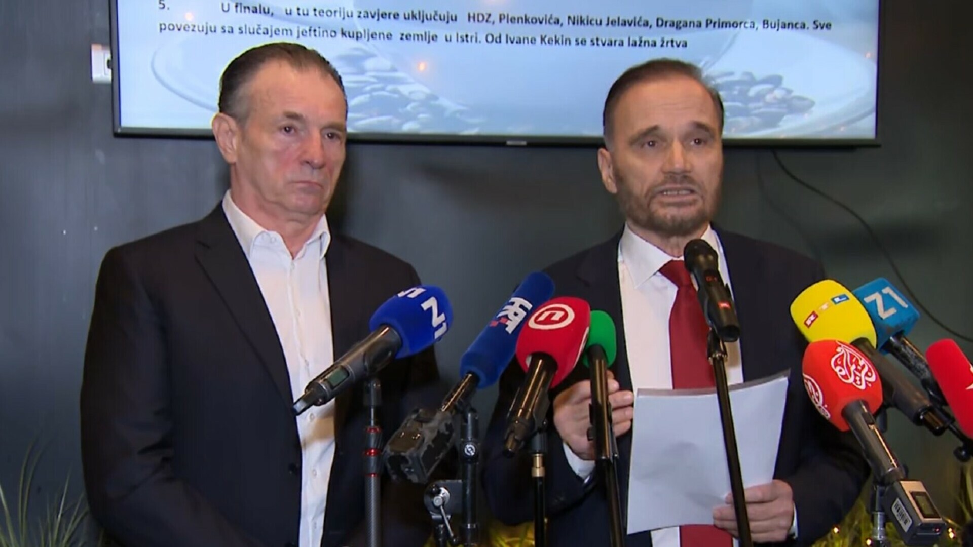 Nikica Jelavić pokazao SMS poruku: "Mile mene dobro poznaje"