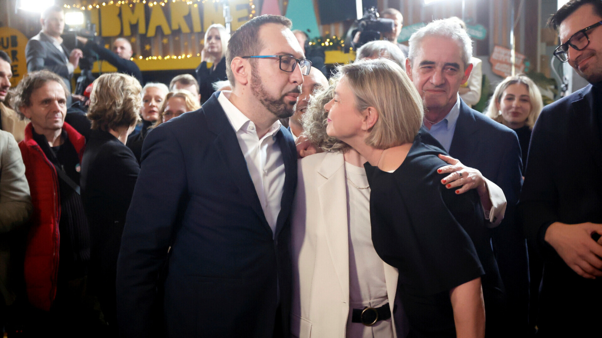 Gradonačelnik Zagreba u stožer Ivane Kekin doveo suprugu koju ne viđamo često, velika su joj ...