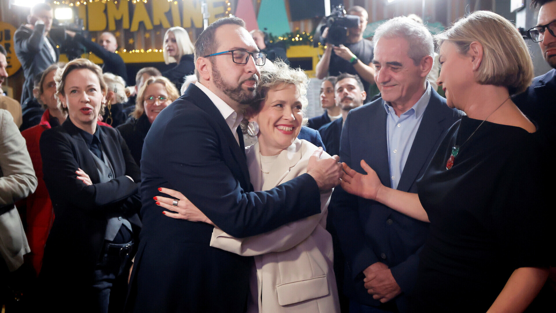 Gradonačelnik Zagreba u stožer doveo i preslatku pratnju, iznenadit ćete se kad vidite o kome je ...