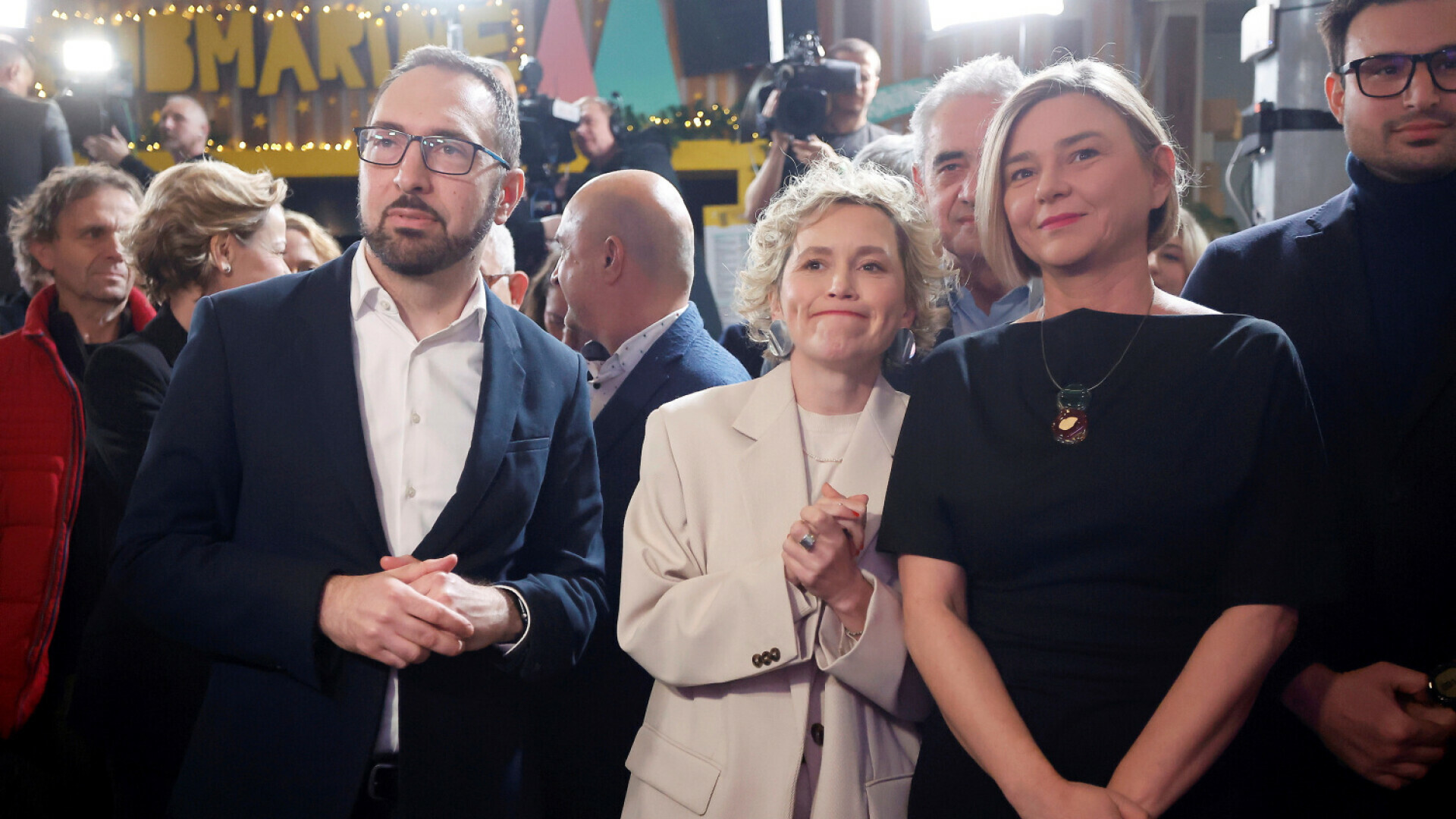 Mile Kekin rijetkim javnim izljevom nježnosti čestitao supruzi Ivani na rezultatima izbora!