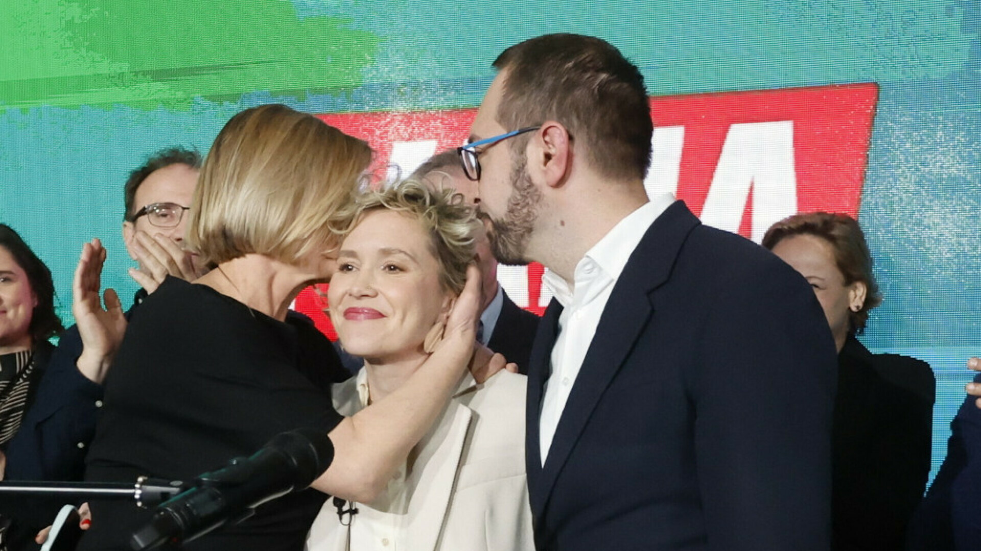 Ivana Kekin: Predimenzionirano odijelo u boji koja lijepo osvježava i ...