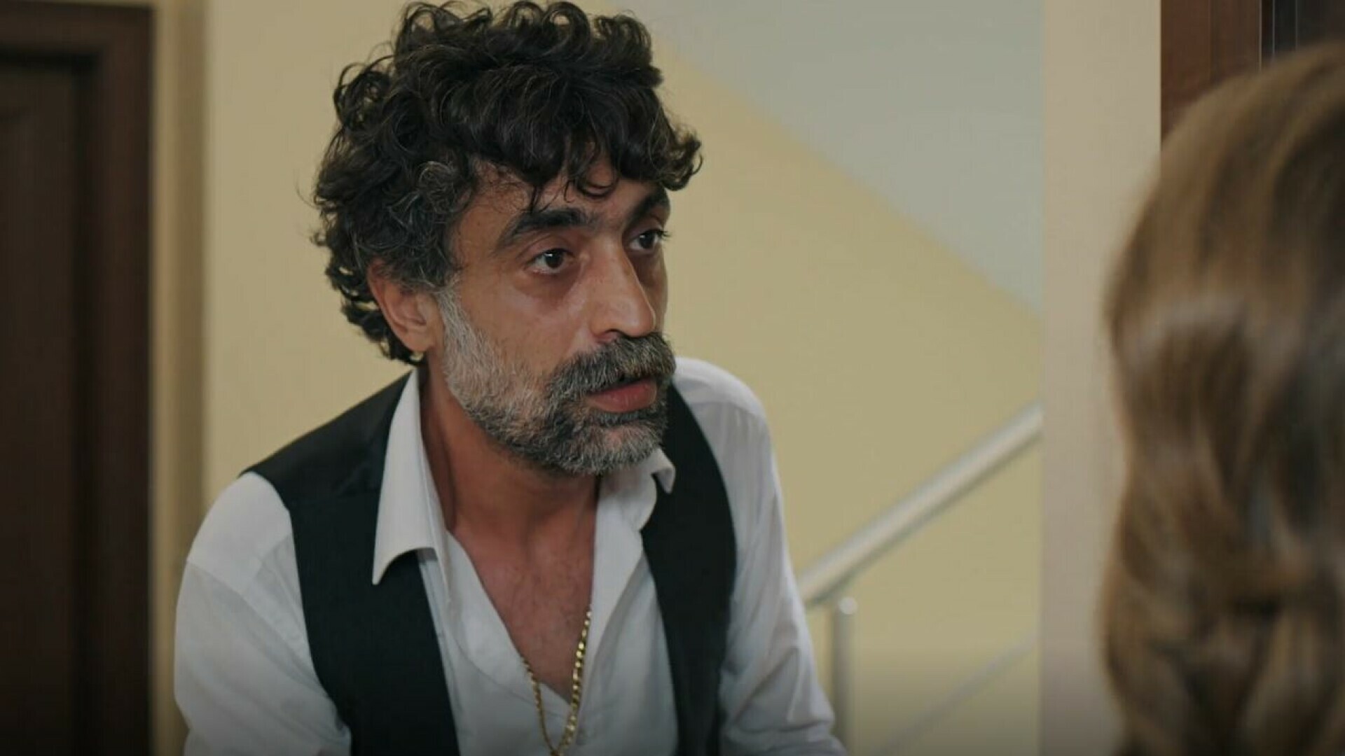 Ostao je sam i napušten, a sada je moli i za malo hrane