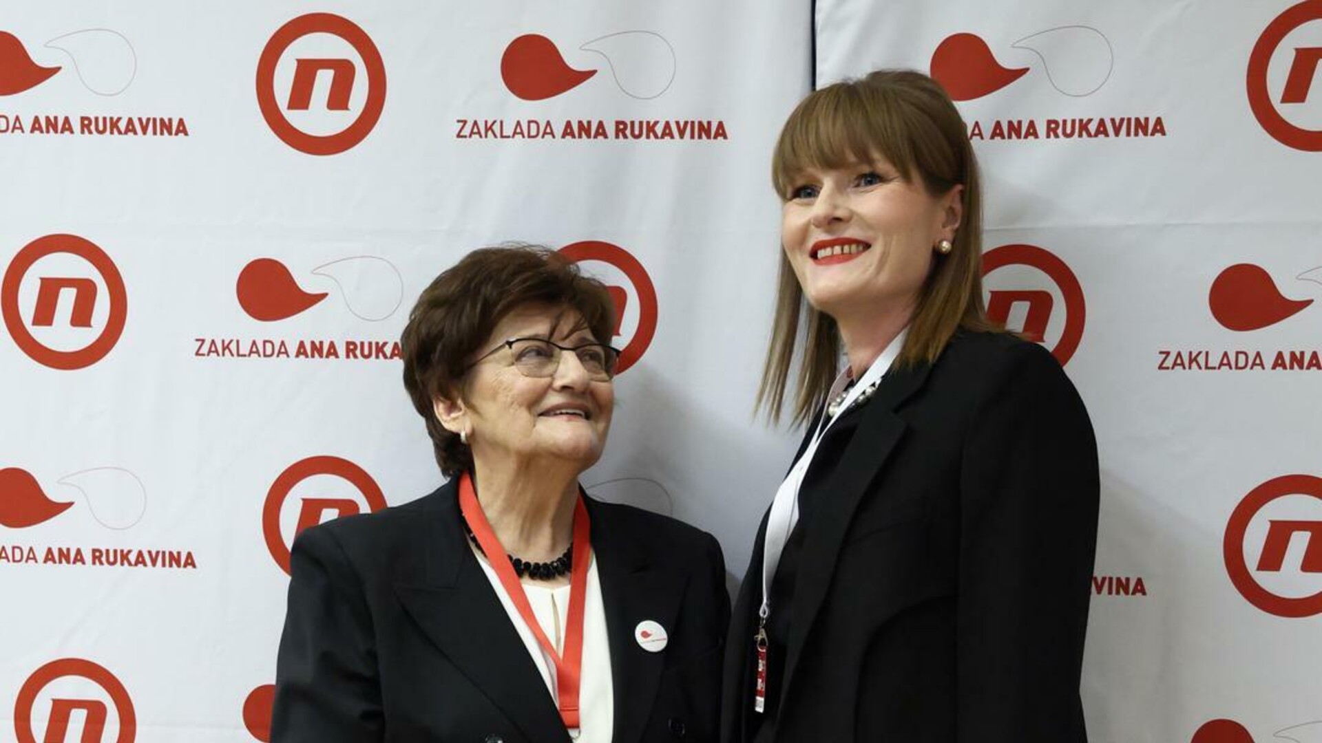 Poznati Hrvati ujedinjeni: Poledajte tko je sve došao na humanitarni ...