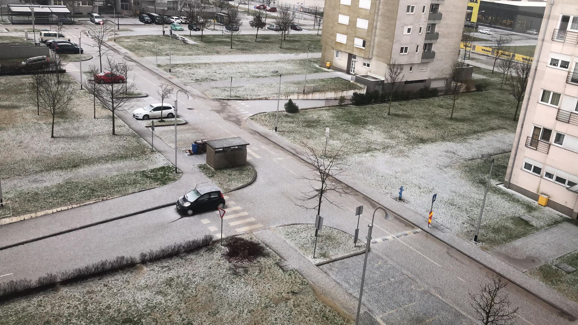 Beli Zagreb grad: Jaka tuča pogodila dijelove Zagreba, ulice se ...