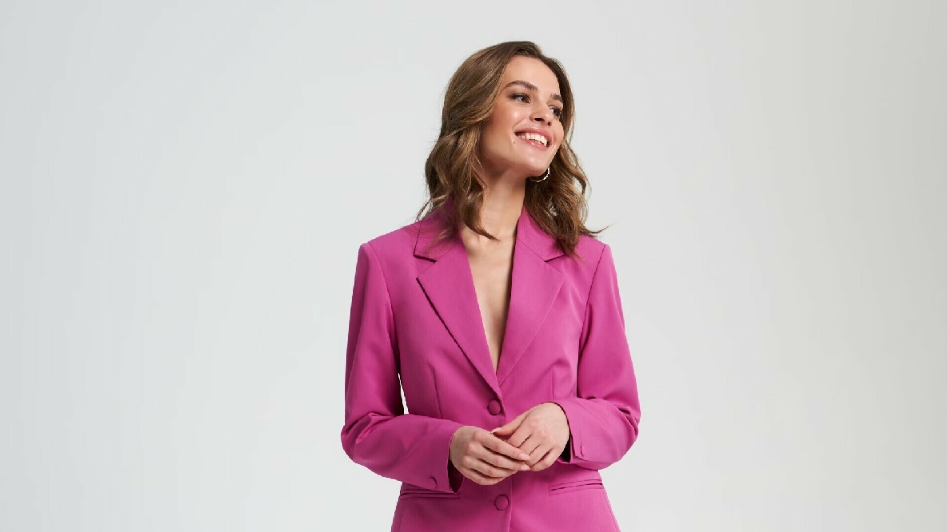 15 novih modela sakoa koje ćete nositi na traperice, suknje i haljine