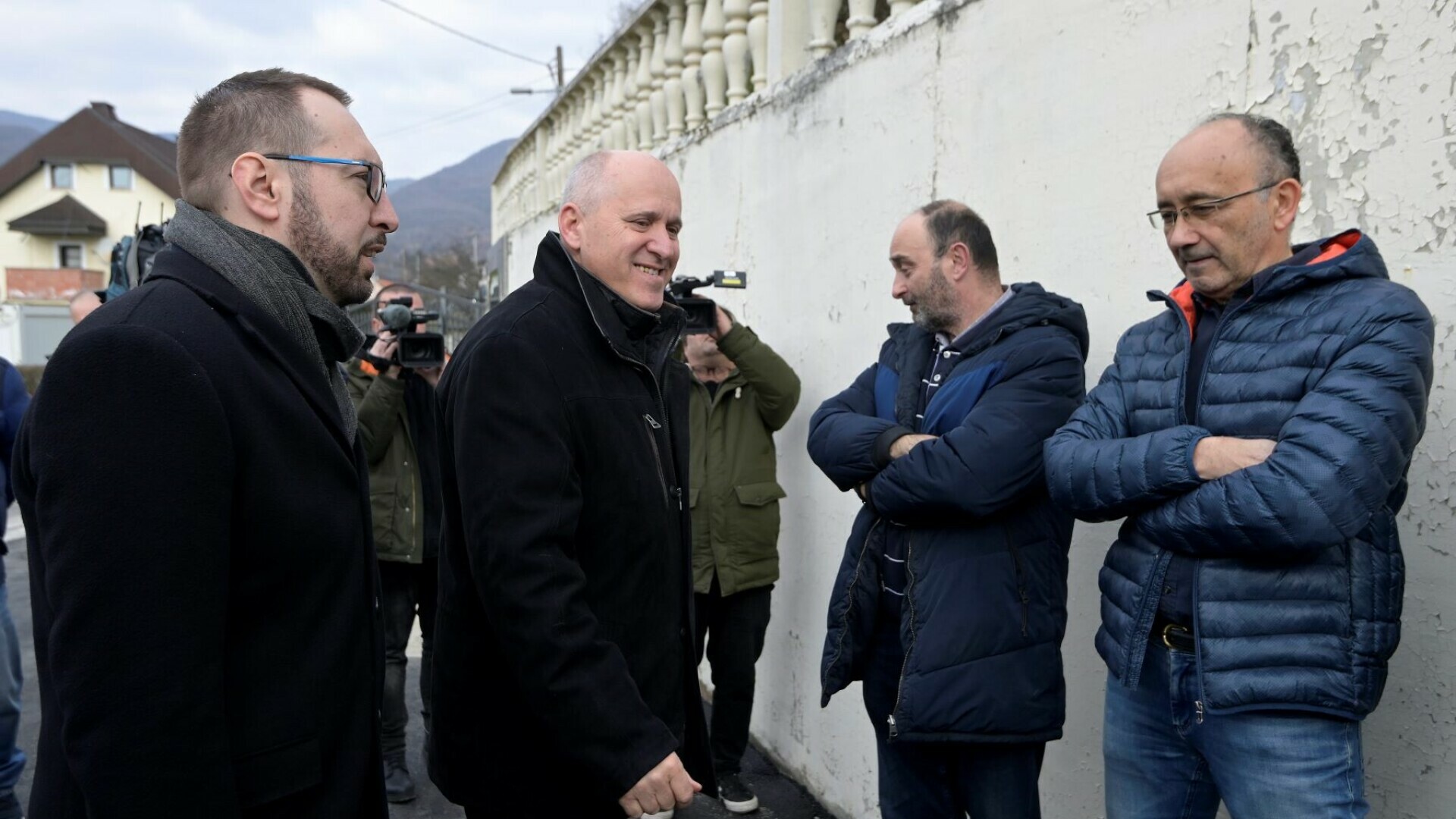 Ministar Bačić obišao velikogoričko područje te poručio: "Plan obnove ...