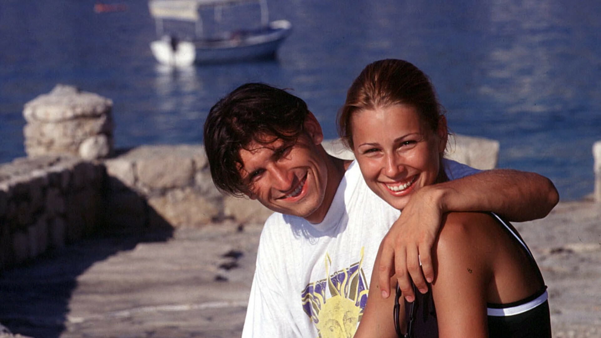 Bio je najpoželjniji domaći neženja, a nakon burnog ljubavnog života smirio se uz ekonomisticu ...