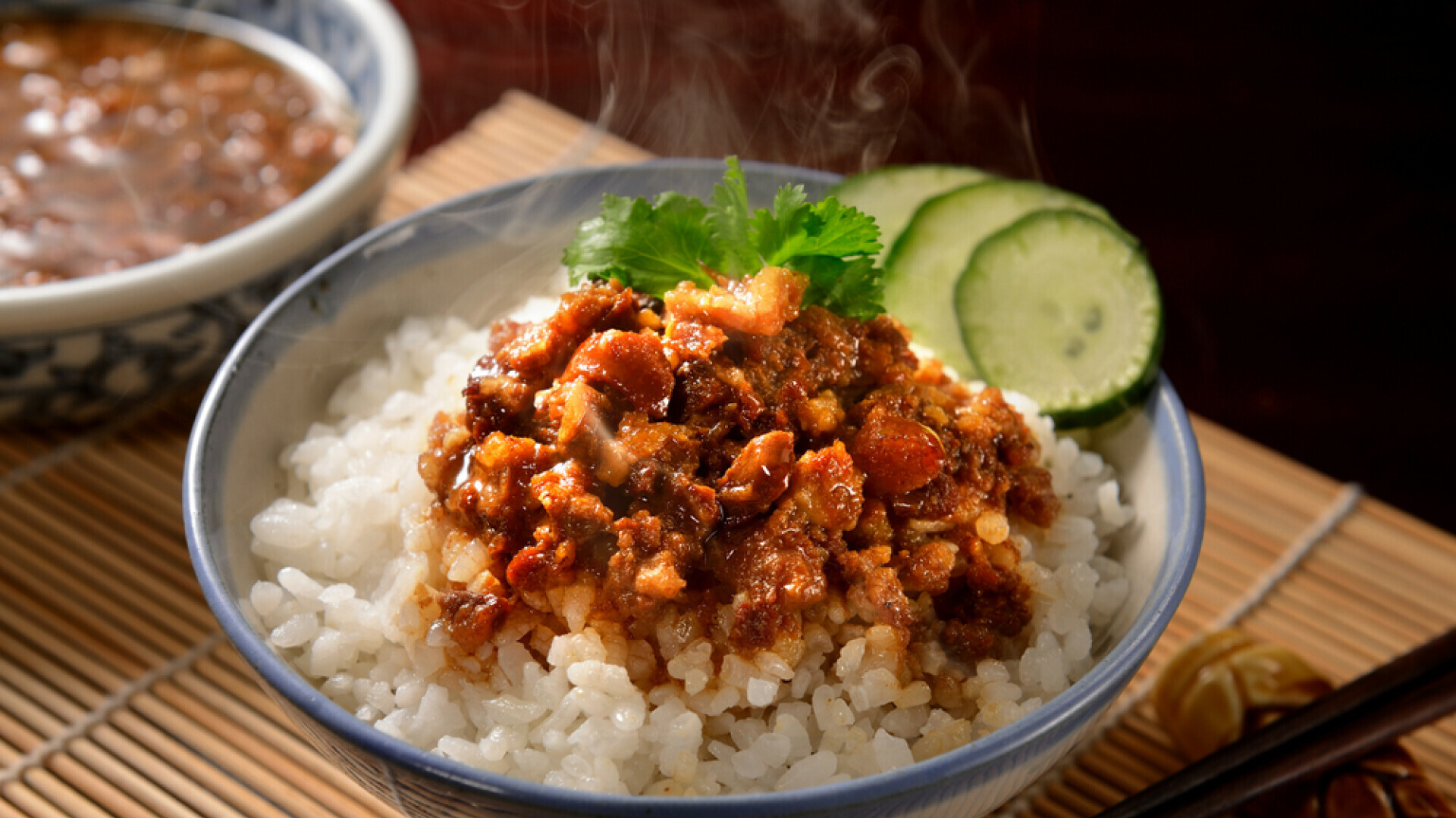 Carski recept: Kockice svinjetine u tamnom umaku s rižom koje bismo ...