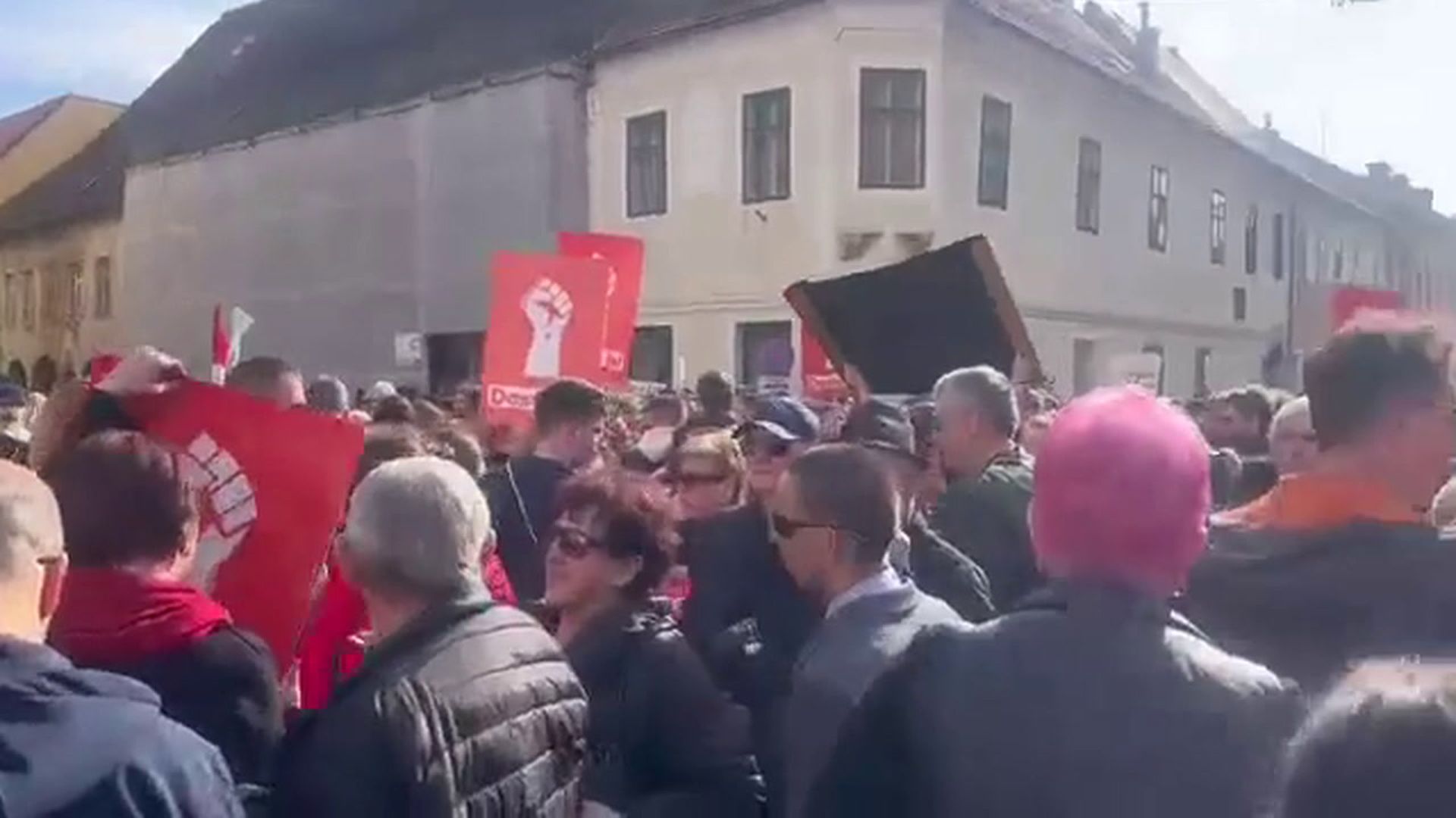 Prosvjed oporbe okupio neočekivano puno ljudi