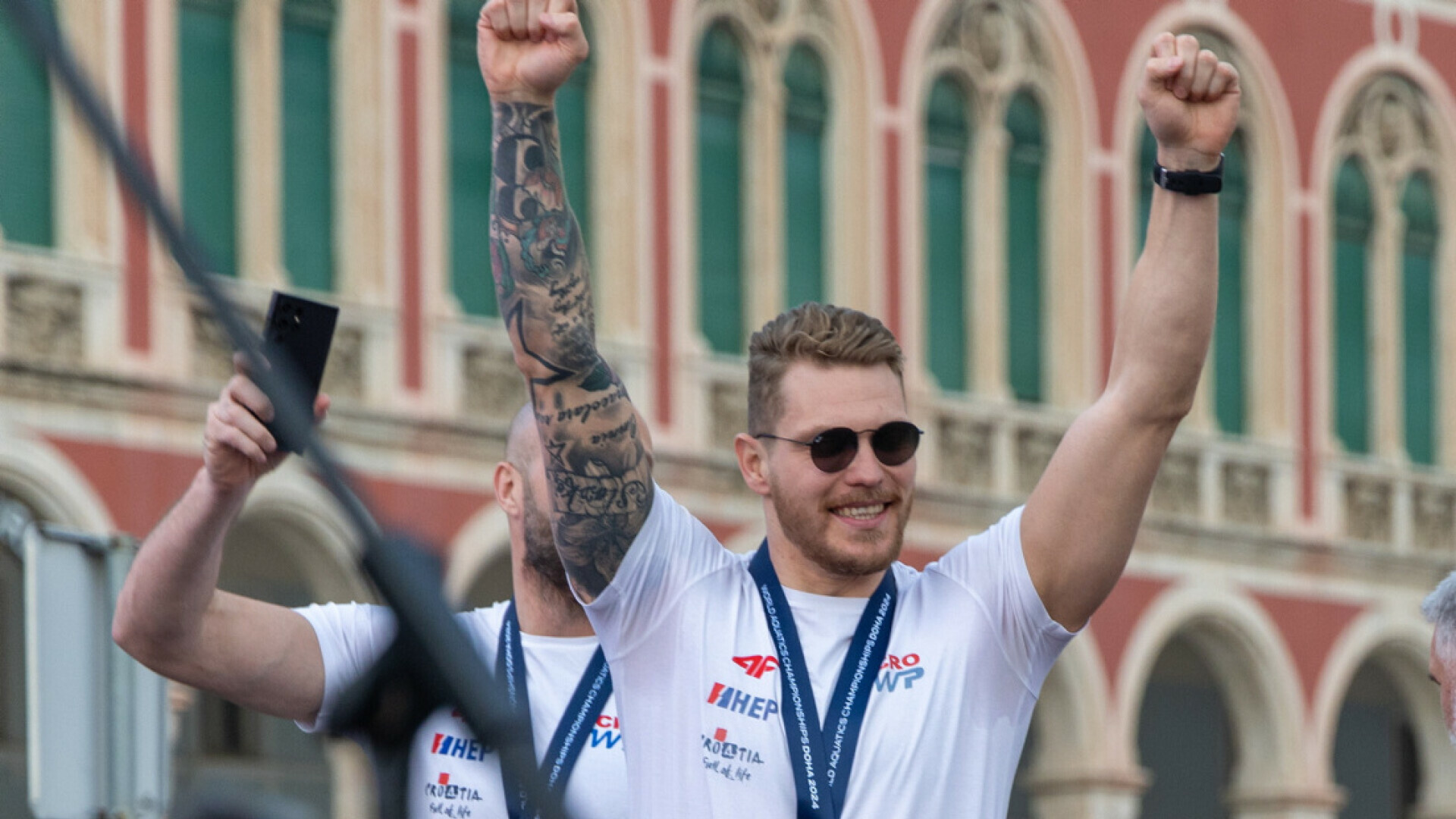 Jedan od naših najzgodnijih vaterpolista pao je u zagrljaj svojoj ...