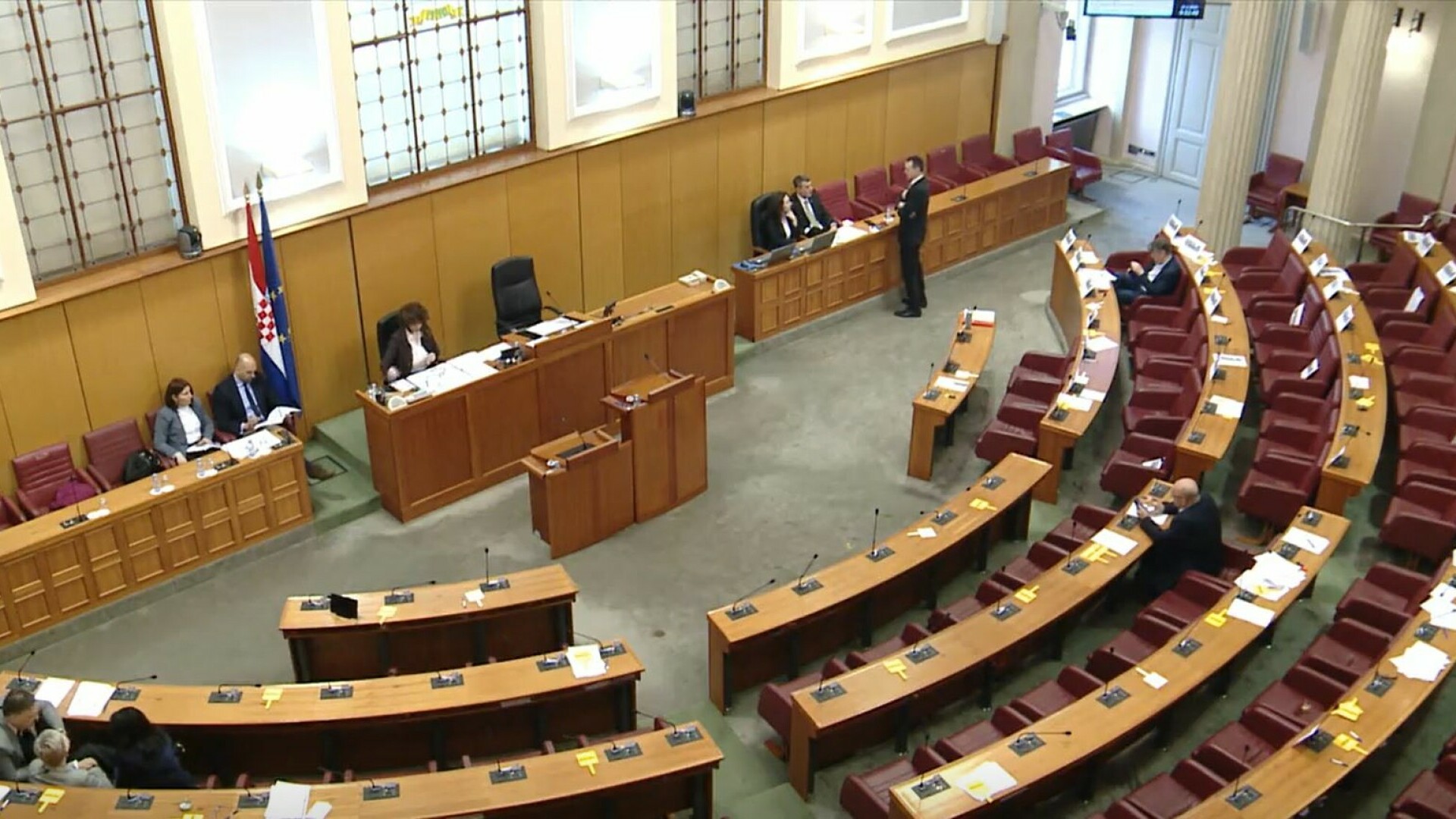 Jesu li vladajući nešto napravili? "Demografski tonemo, vladina strategija je mrtvo sovo na papiru"