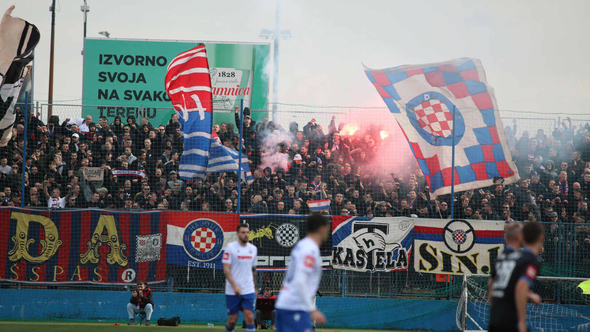 VIDEO Ovako je Torcida ispratila igrače Hajduka nakon kiksa u Varaždinu