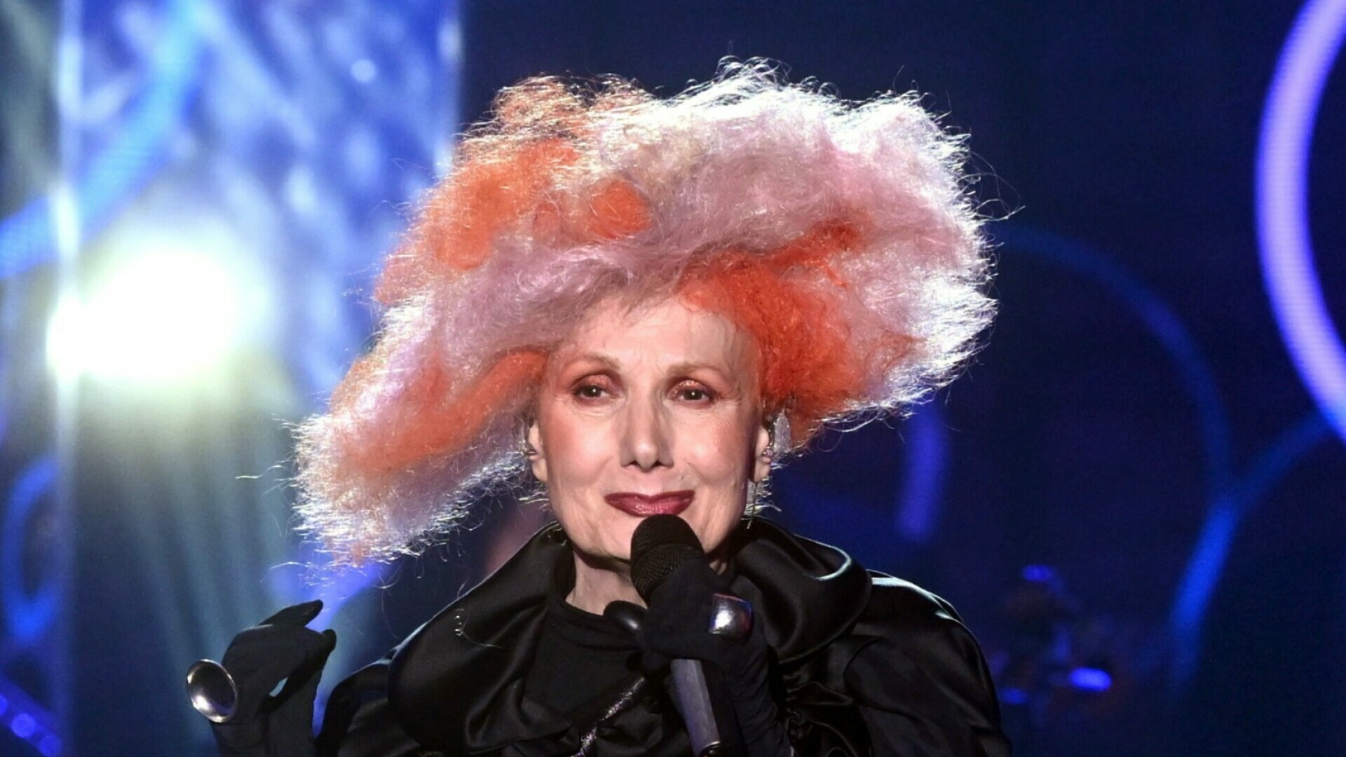 I nova frizura dokaz je da nema toga što legendarna Josipa Lisac ne može nositi