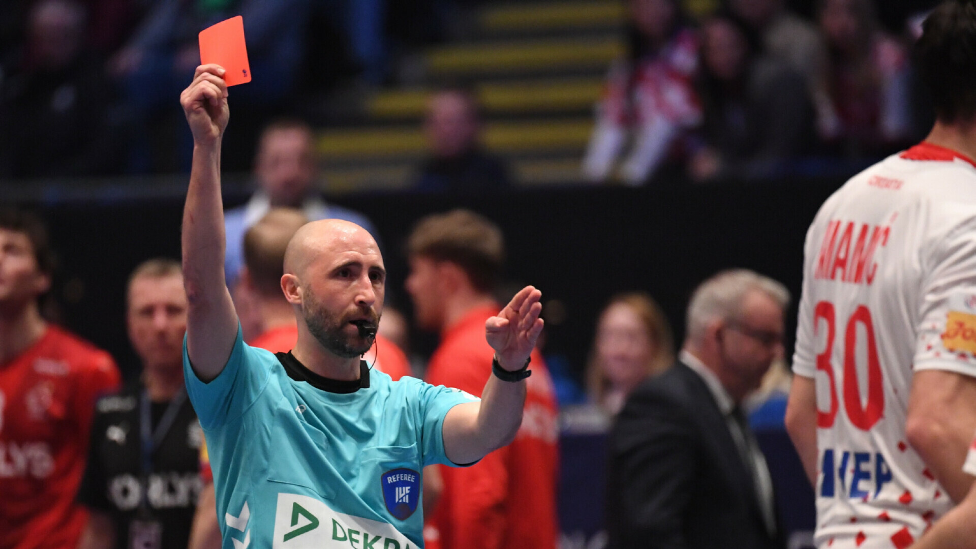 VIDEO Crveni karton za Mamića, Danci poludjeli i krenuli u obračun