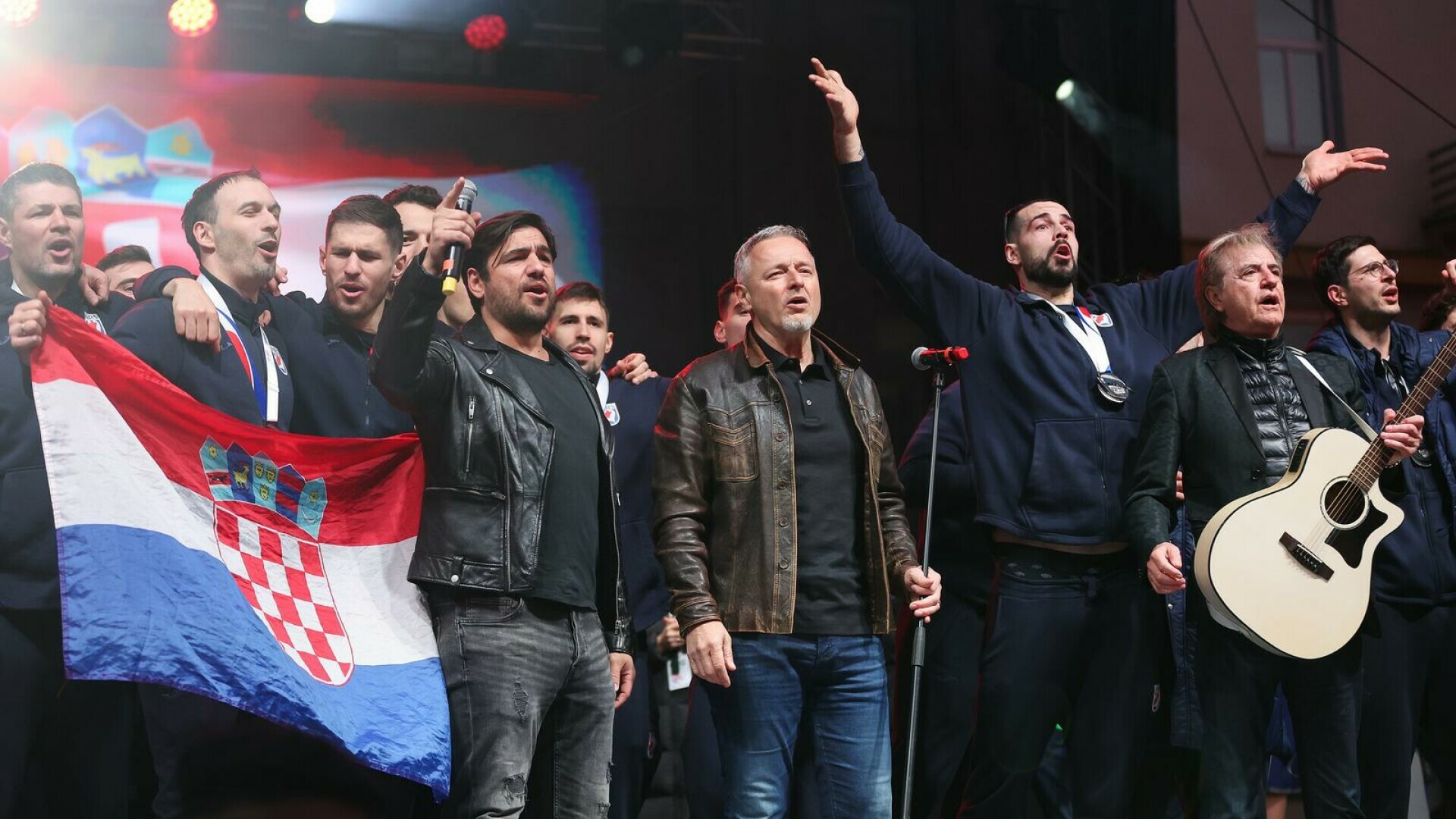 Klapa Hrvatske ratne mornarnice na inauguraciji Milanovića izvest će ...