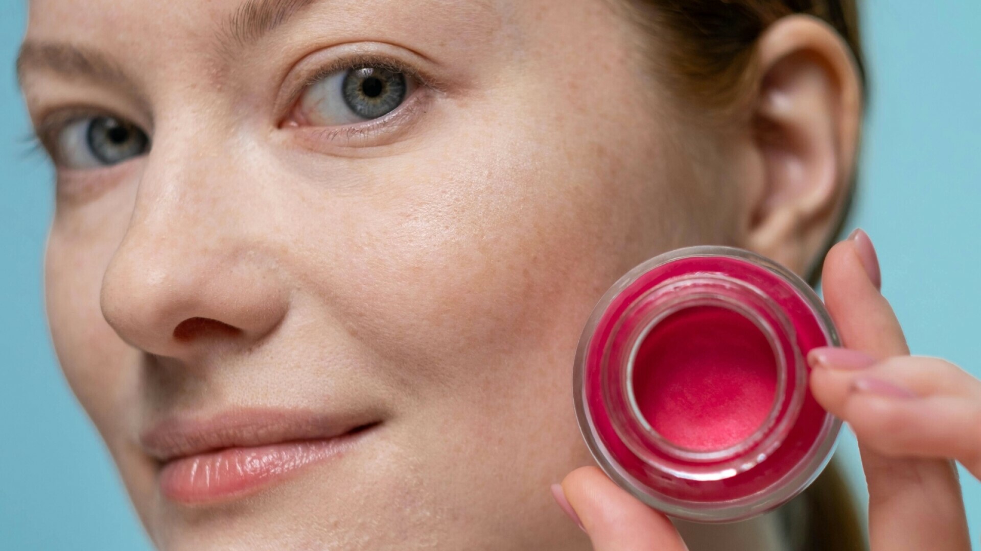 Izdvojili smo 10 rumenila koje svi žele kupiti i isprobati