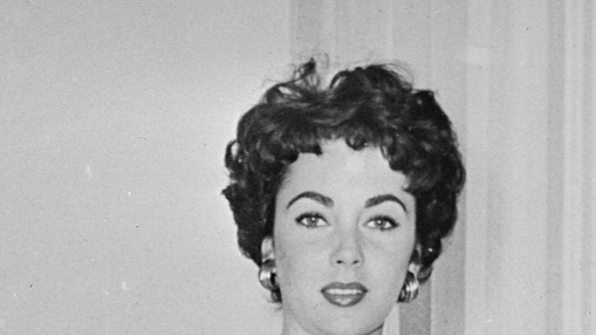 10 fotografija Elizabeth Taylor koje pokazuju kako treba izgledati ...