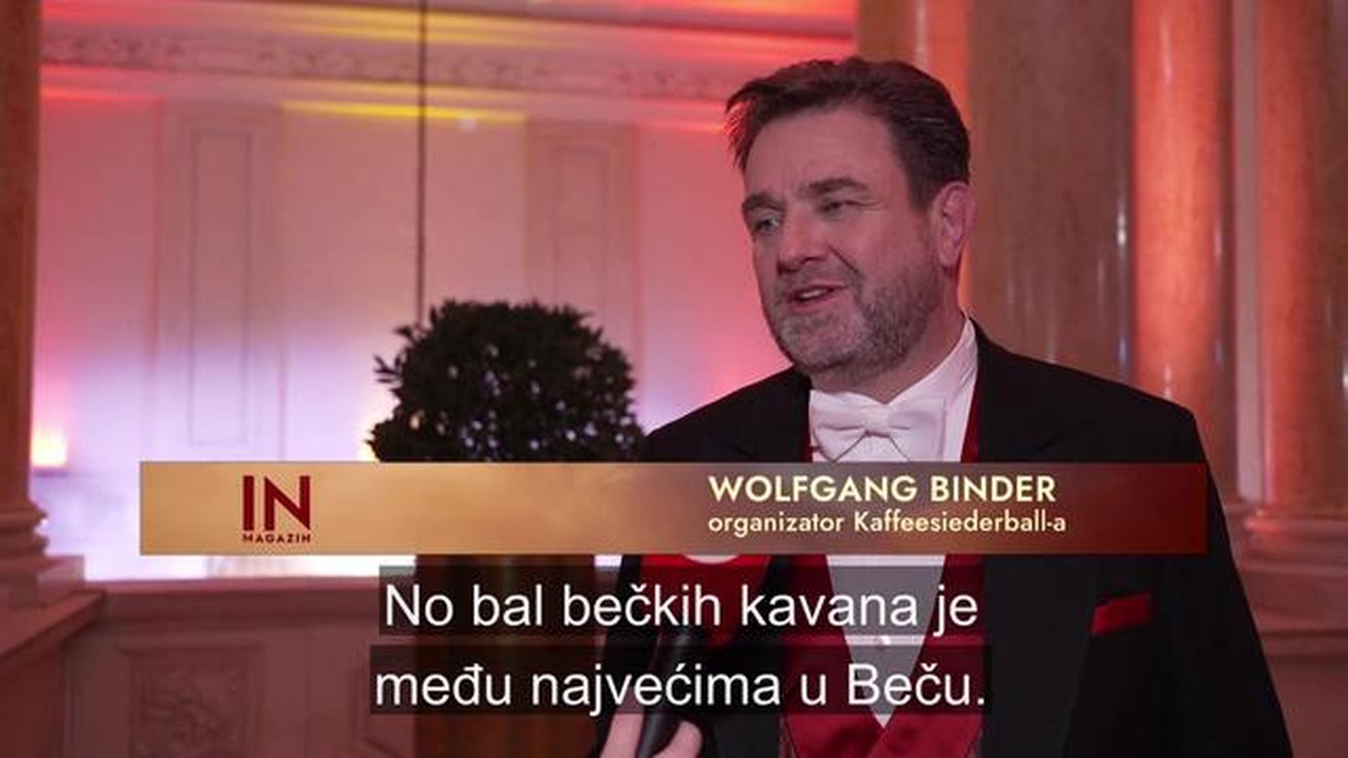 Stroga pravila odjevanja, zabava i mnogo valcera: vodimo vas na najveći ...
