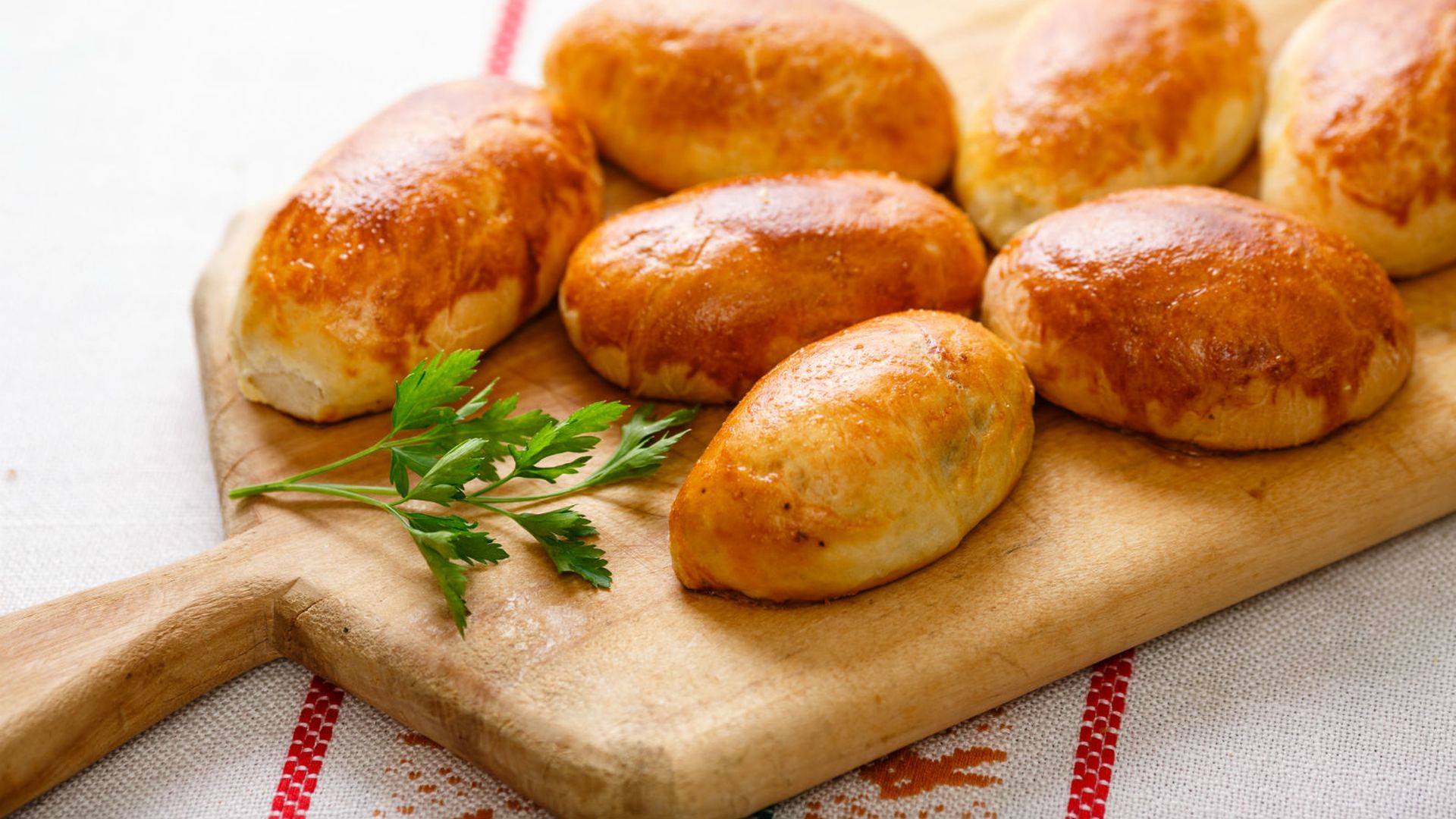 Ruske piroške punjene piletinom i gljivama