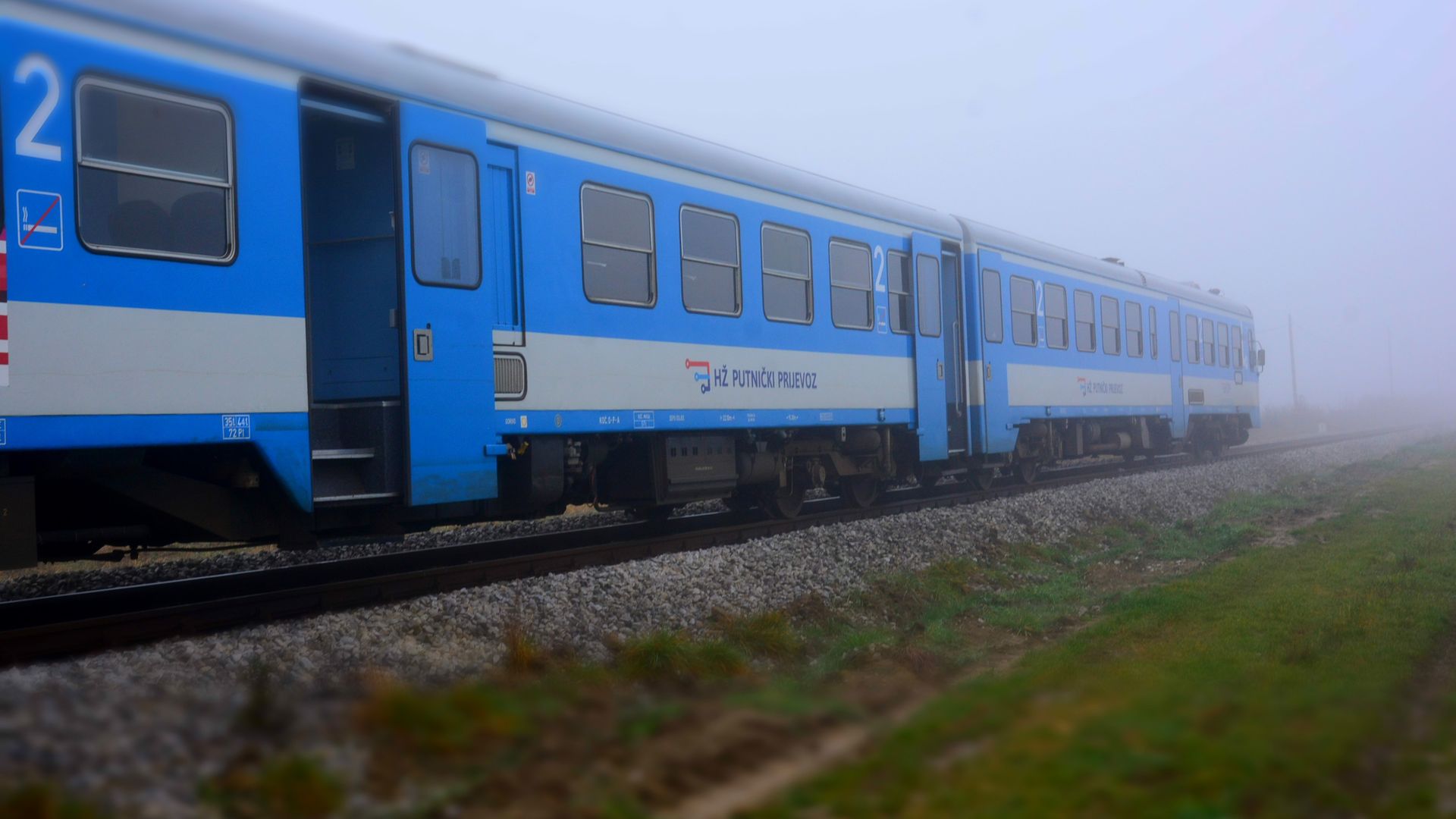 Bio je na pruzi: Brzi vlak naletio na muškarca i na mjestu ga usmrtio