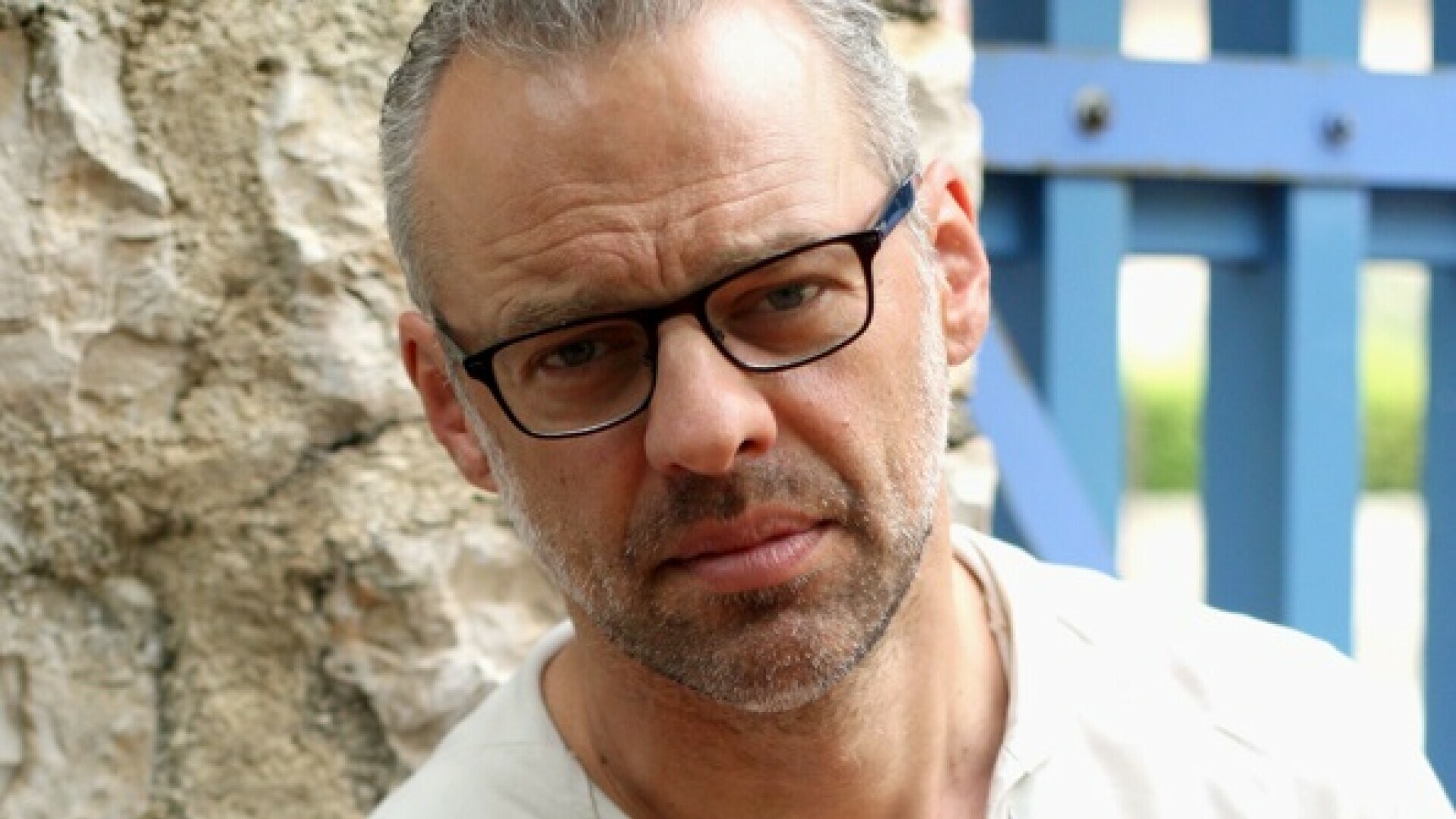 Naš markantni glumac bacio se u nepoznate vode, a 12 godina mlađa ...