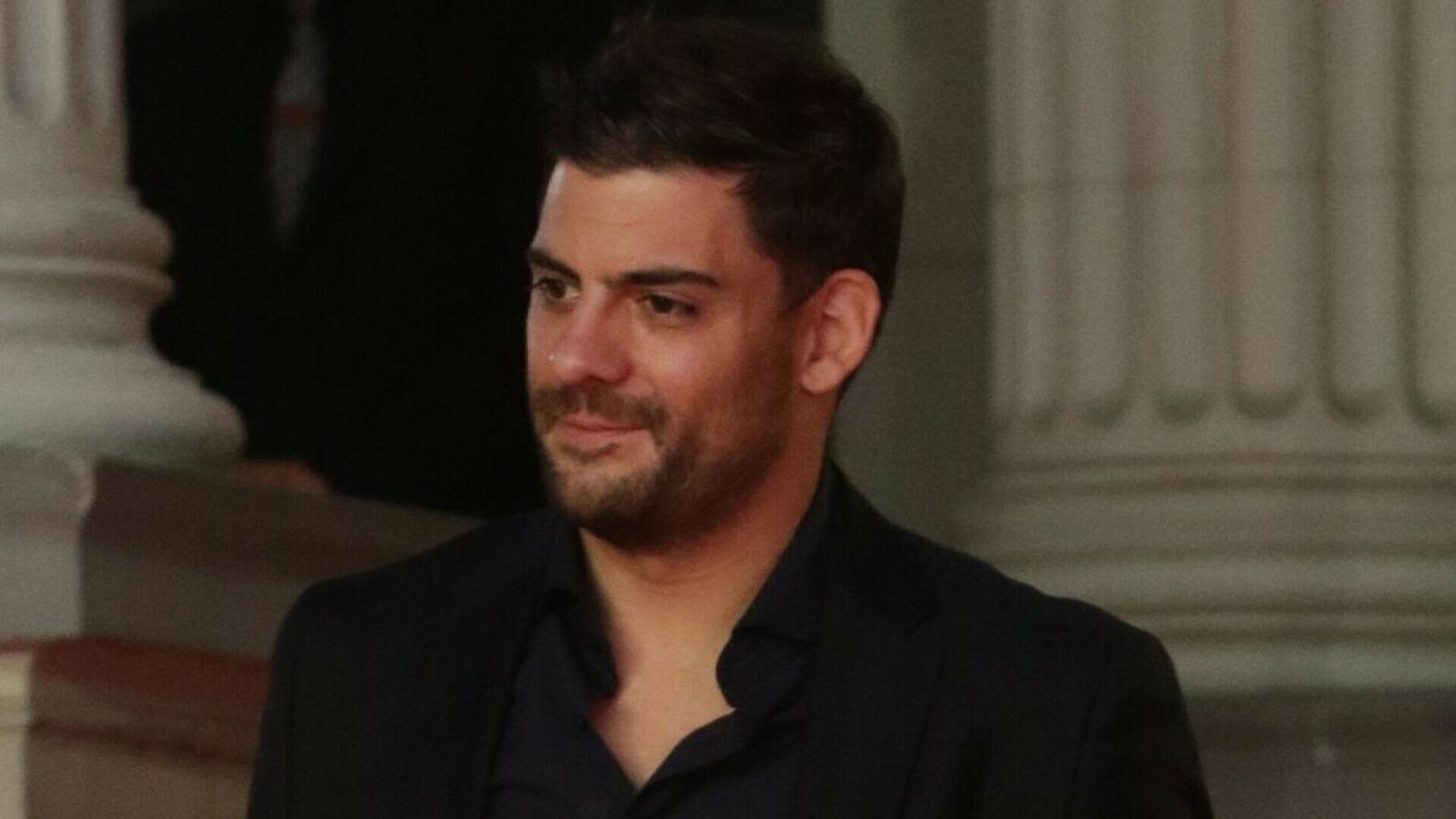 Markantni srpski glumac skinuo se do kraja i užario društvene mreže ...