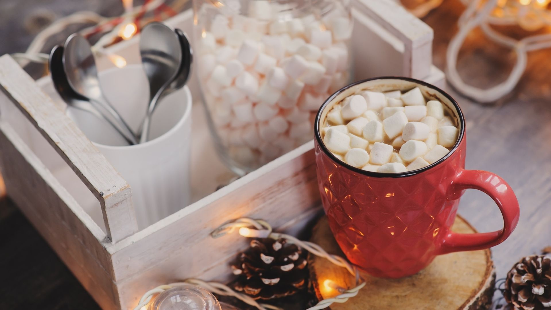 15 ideja kako lampice mogu ostati u domu i nakon blagdana