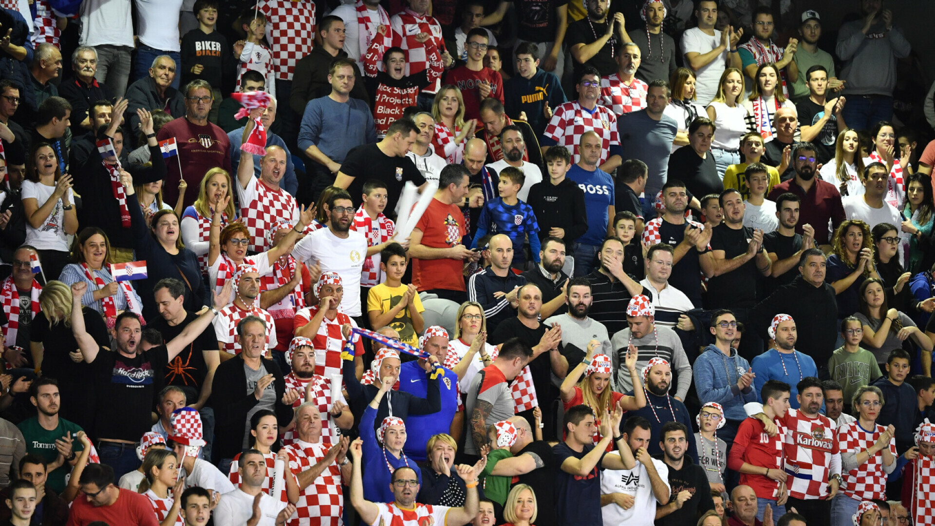 Srpski mediji: "Skandal! Hrvati puštali Thompsonovu pjesmu. On je promotor ustaštva"