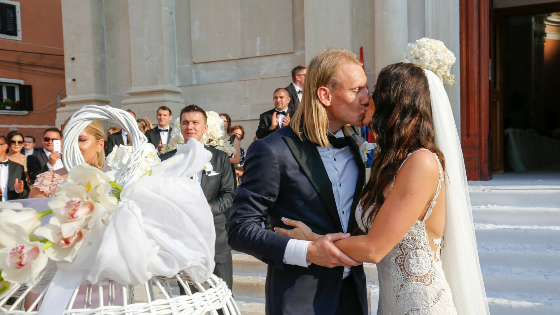 Domagoj Vida zasuo suprugu Ivanu skupocjenim rođendanskim poklonima ...