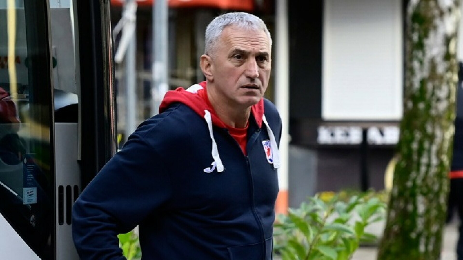 Golišave fotografije našeg rukometnog izbornika prije 28 godina obišle ...