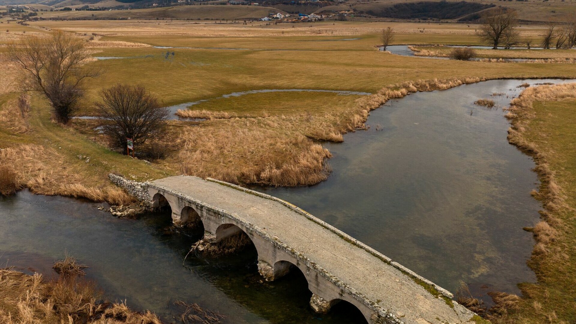 Put iz Salone: Najstariji most u susjedstvu koji uspravno stoji na ...