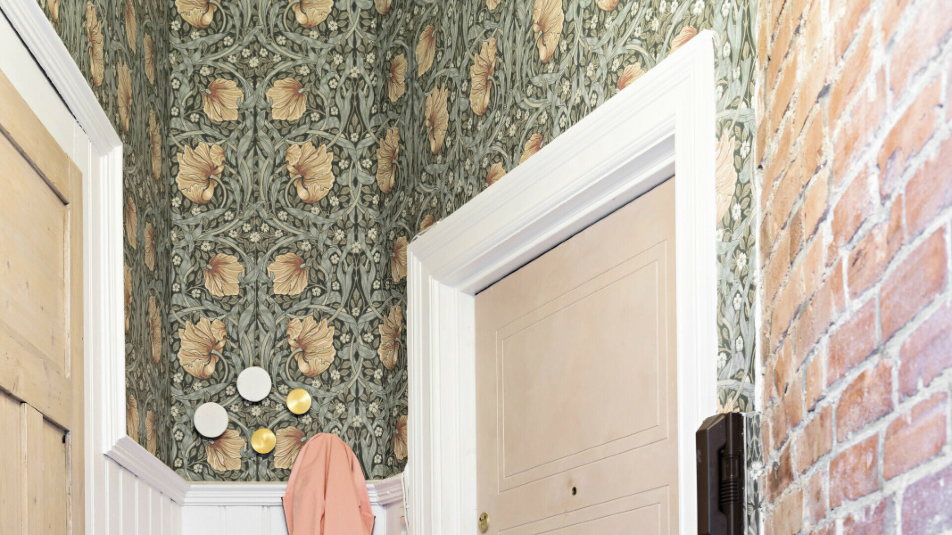 (Ne)zahvalan prostor: Sedam ideja kako urediti uski ulazni hodnik