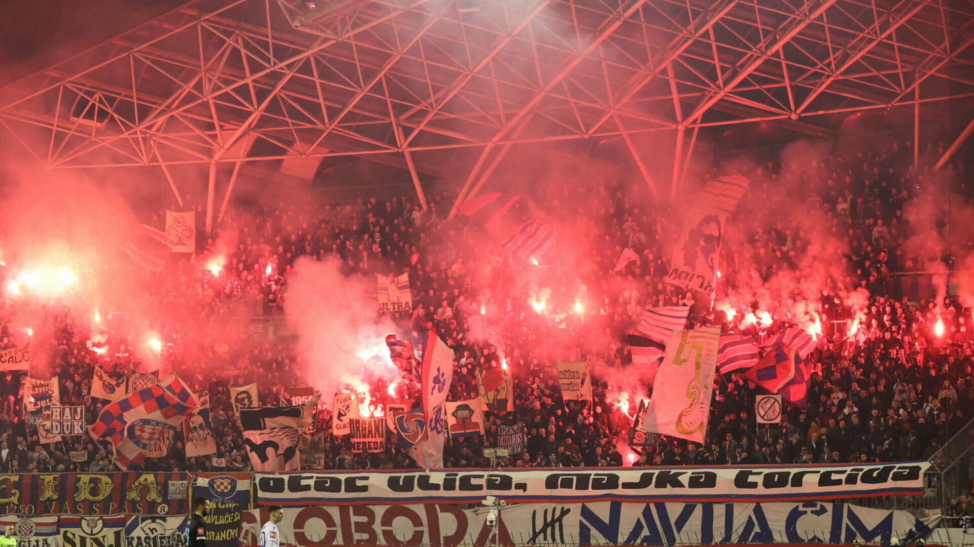 VIDEO Torcida ispratila igrače Hajduka aplauzom: Pogledajte što su im ...