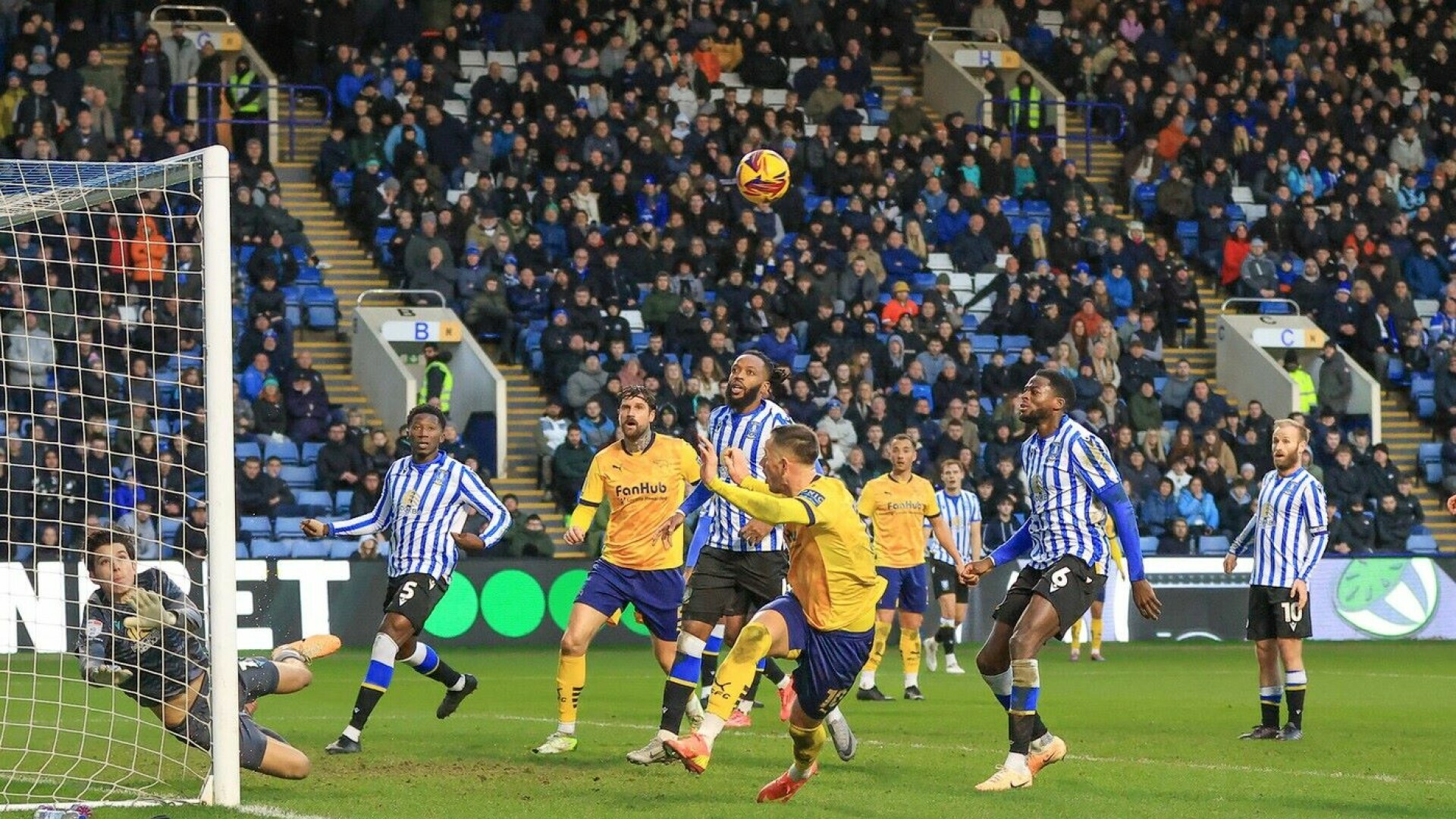 Ovo morate vidjeti: Slavni engleski klub primio golčinu s centra