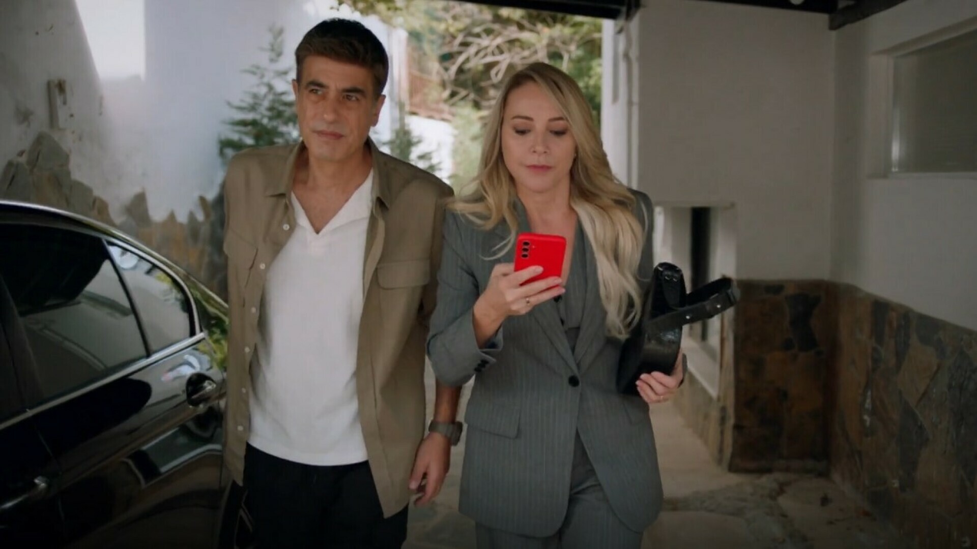 Poslala je poruku da će se javiti kada stigne