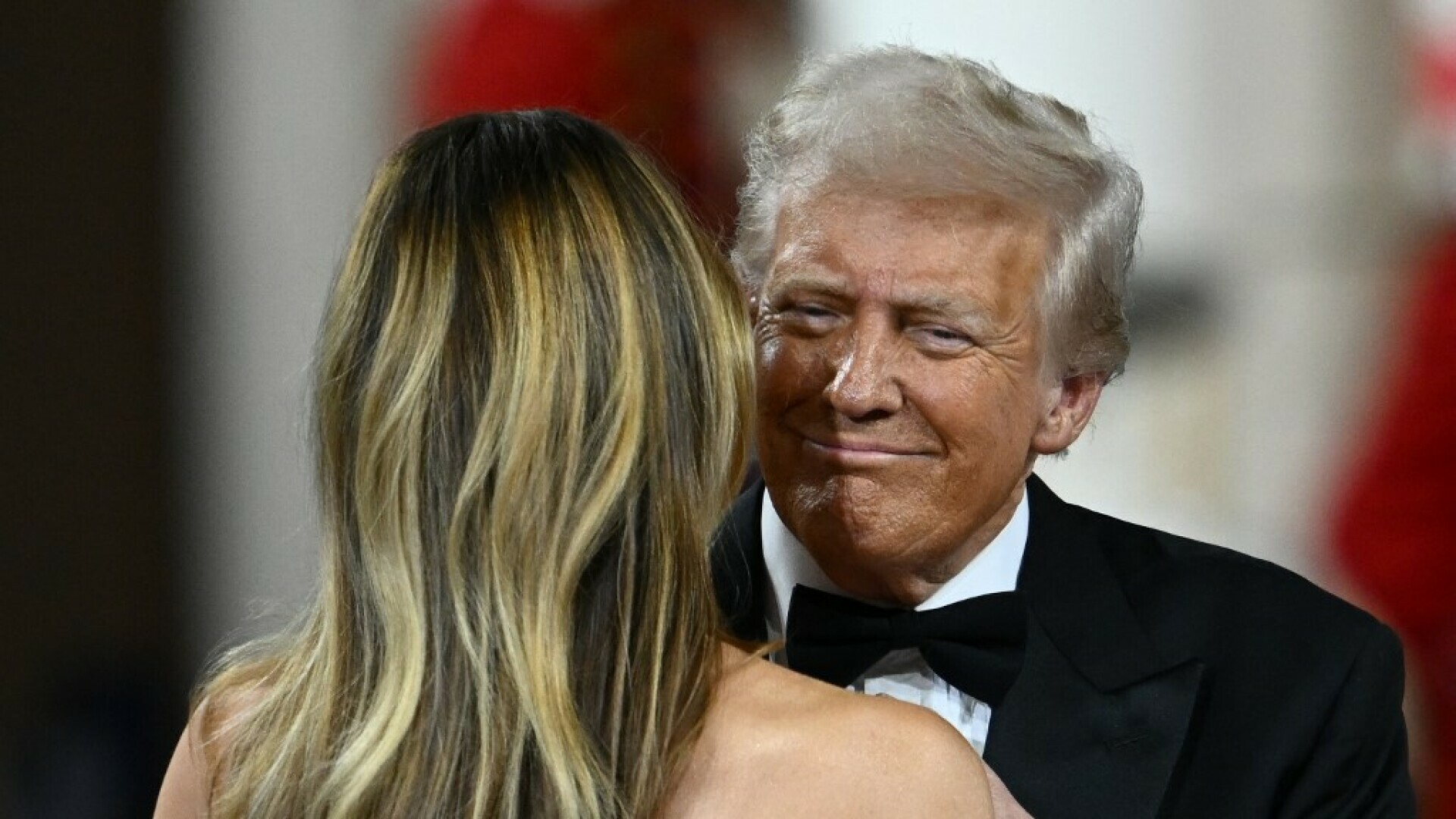 Svijet obilaze prizori Melanije i Donalda Trumpa kakve ne viđamo često!