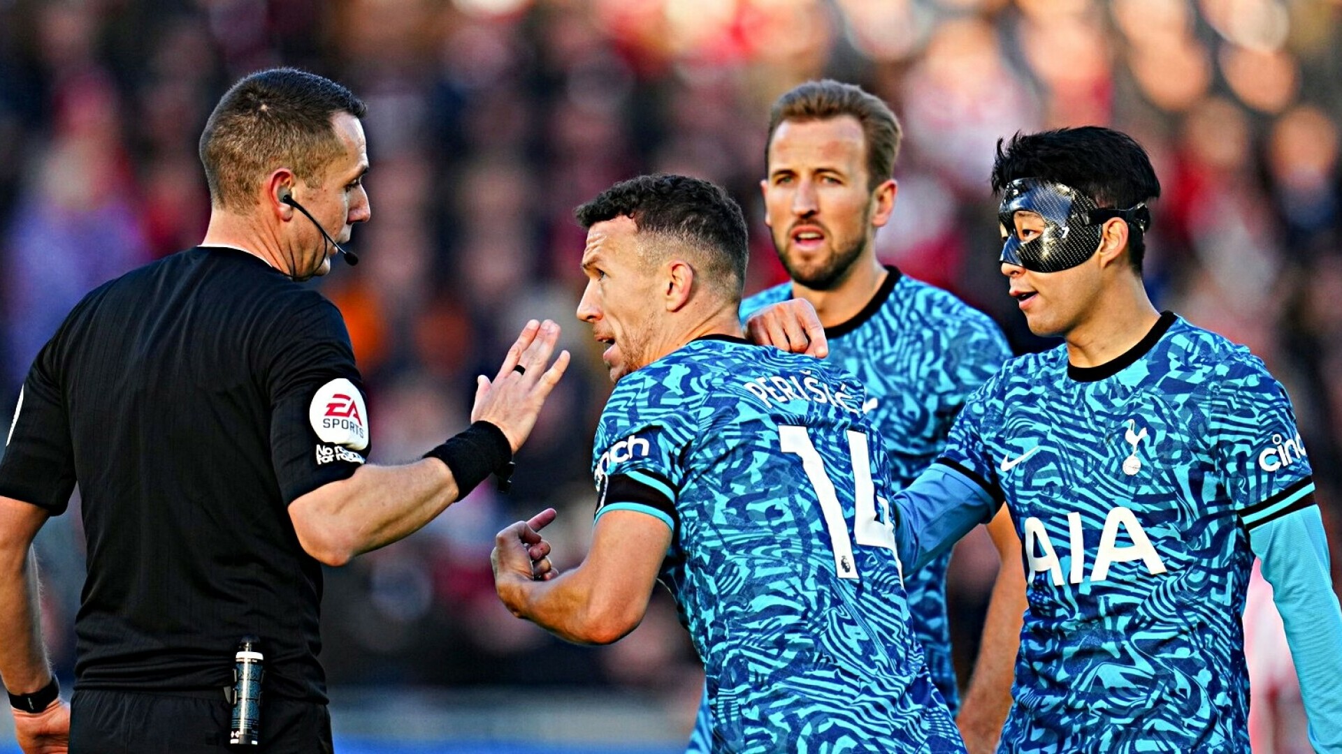 David Coote priznao je da voli muškarce