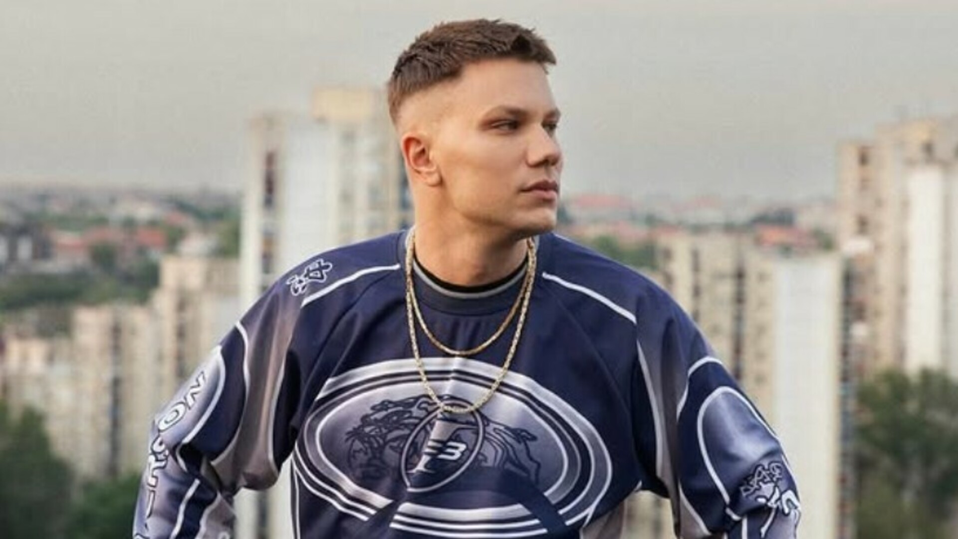 Ovako izgleda brat Relje Popovića, u javnosti se pojavio samo jednom!