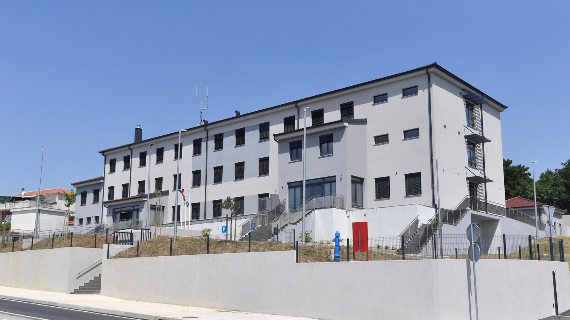 Tragedija nakon privođenja drogiranog vozača: Umro je u prostoriji za ...