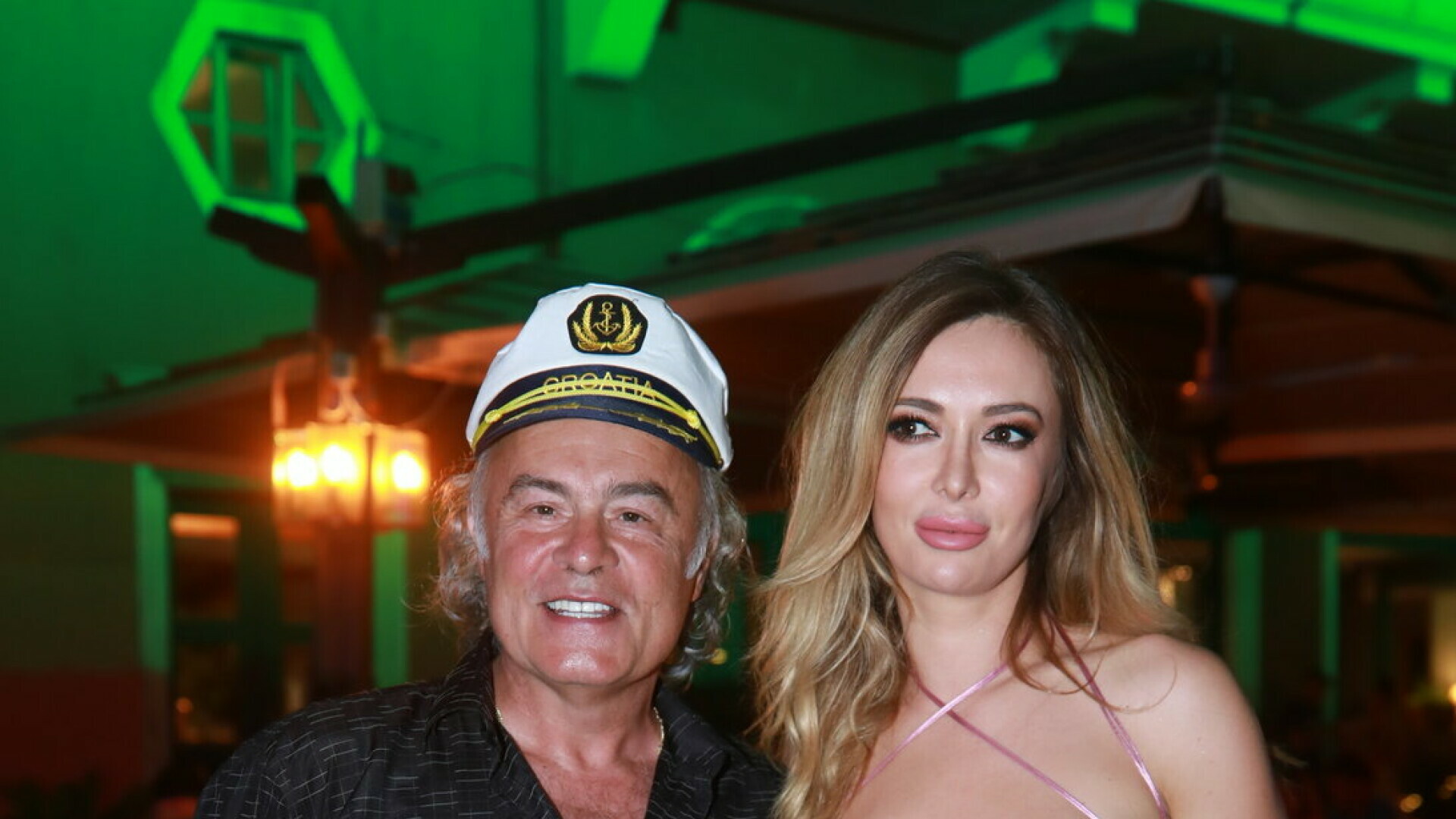 Svašta smo vidjeli na Lidiji Bačić, ali ovakav dekolte još ne: "Gdje si ...